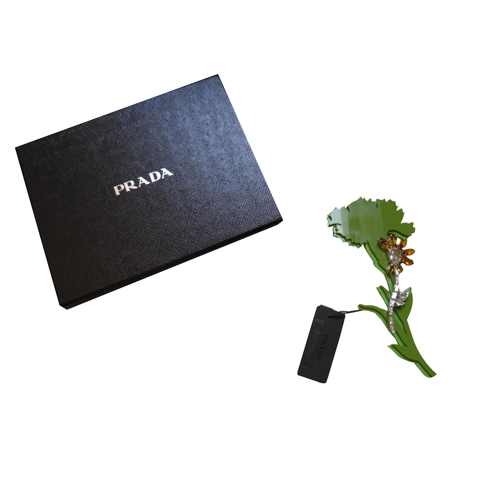 Prada Pins & brooches Green Plastic ref.41773 - Joli Closet