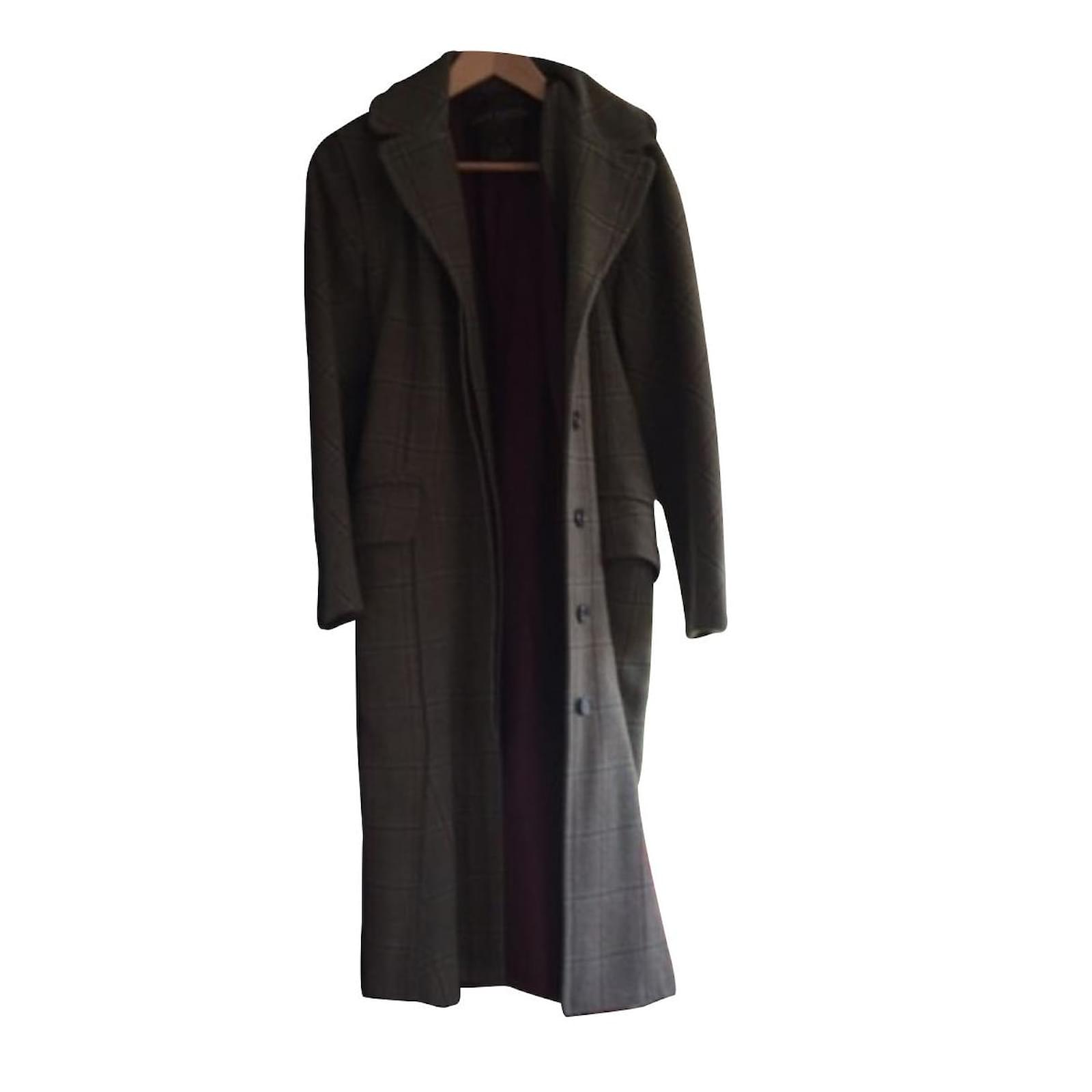 Louis Vuitton Coats, Outerwear Light brown Wool ref.98556 - Joli Closet