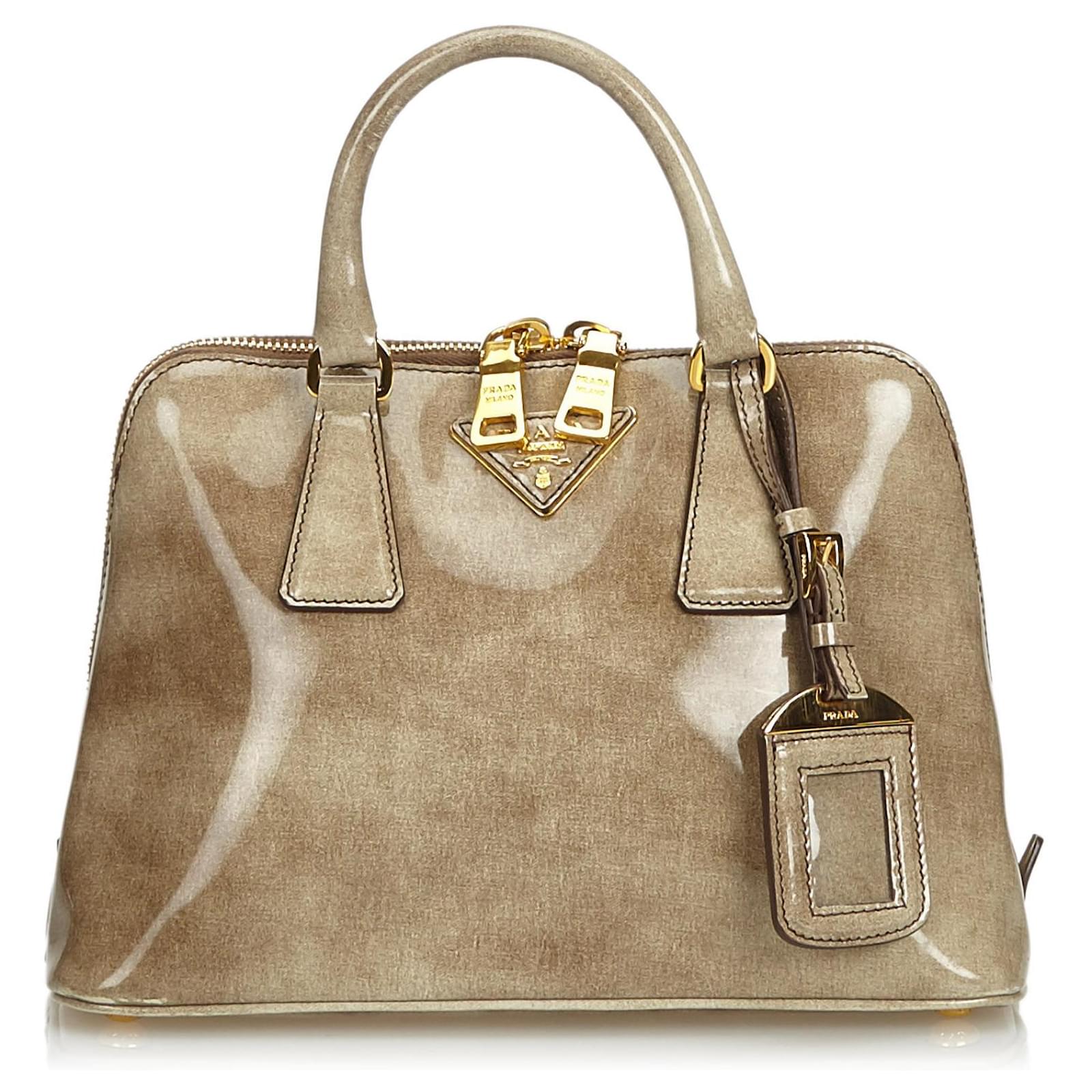 Prada Lux Promenade Handtasche aus Lackleder Braun Beige ref.114546 ...
