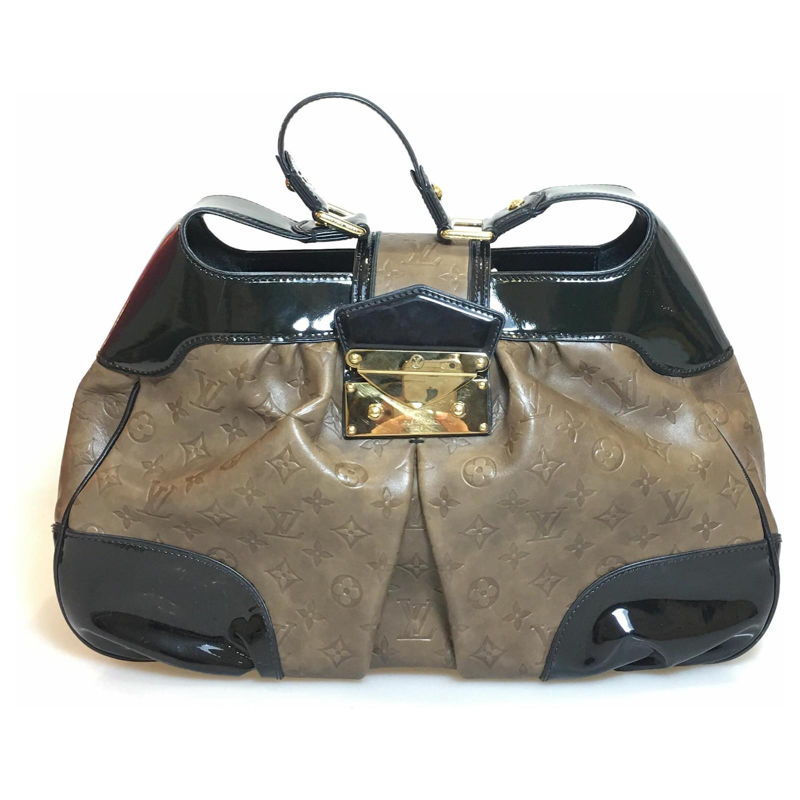 Louis Vuitton Monogram Cuir Embosse Polly Marron Cuir vernis Veau façon ...