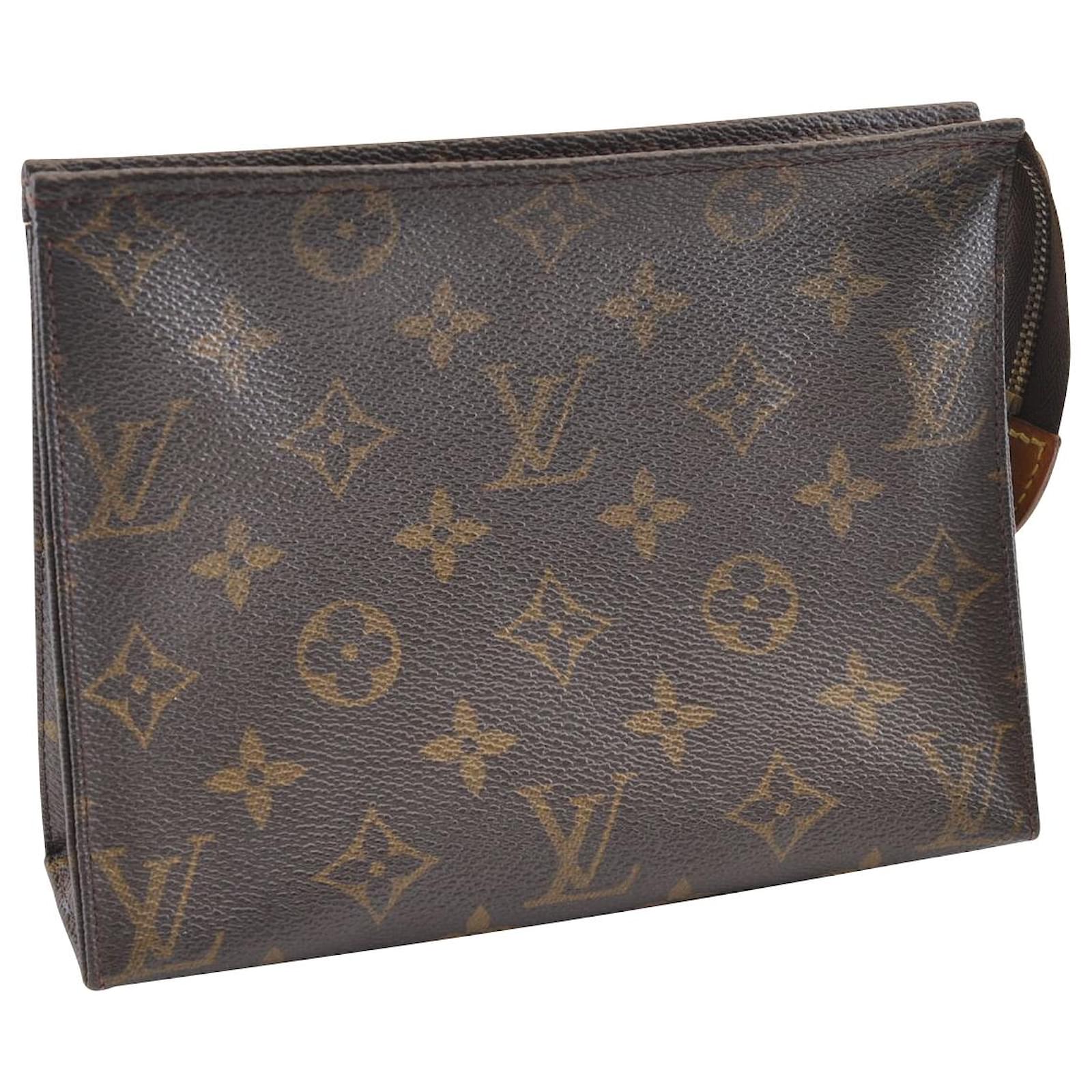 Louis Vuitton Poche Toilette