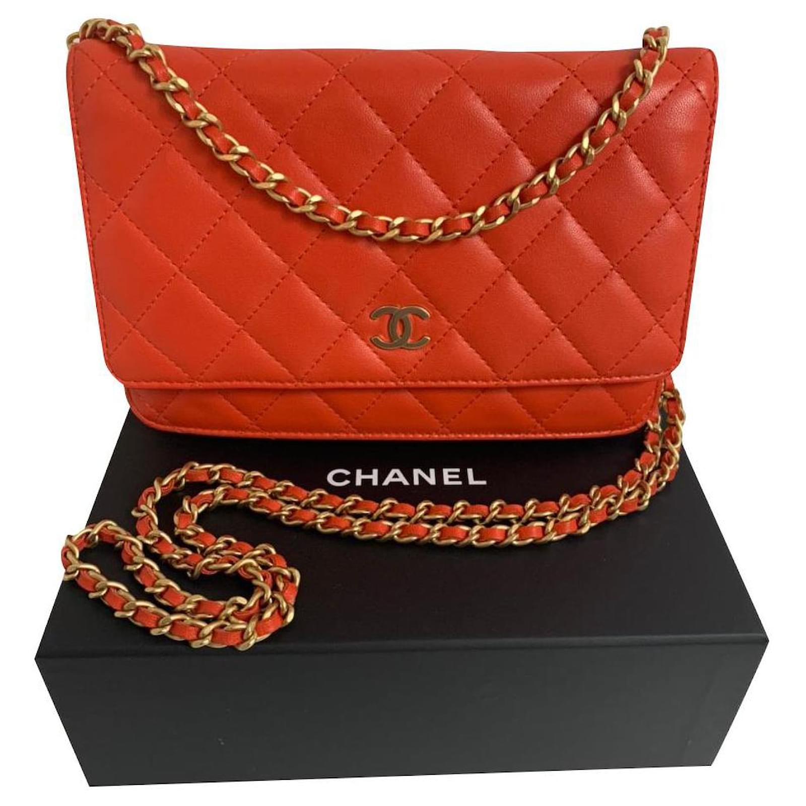 Chanel Woc Red Leather ref.159967 - Joli Closet