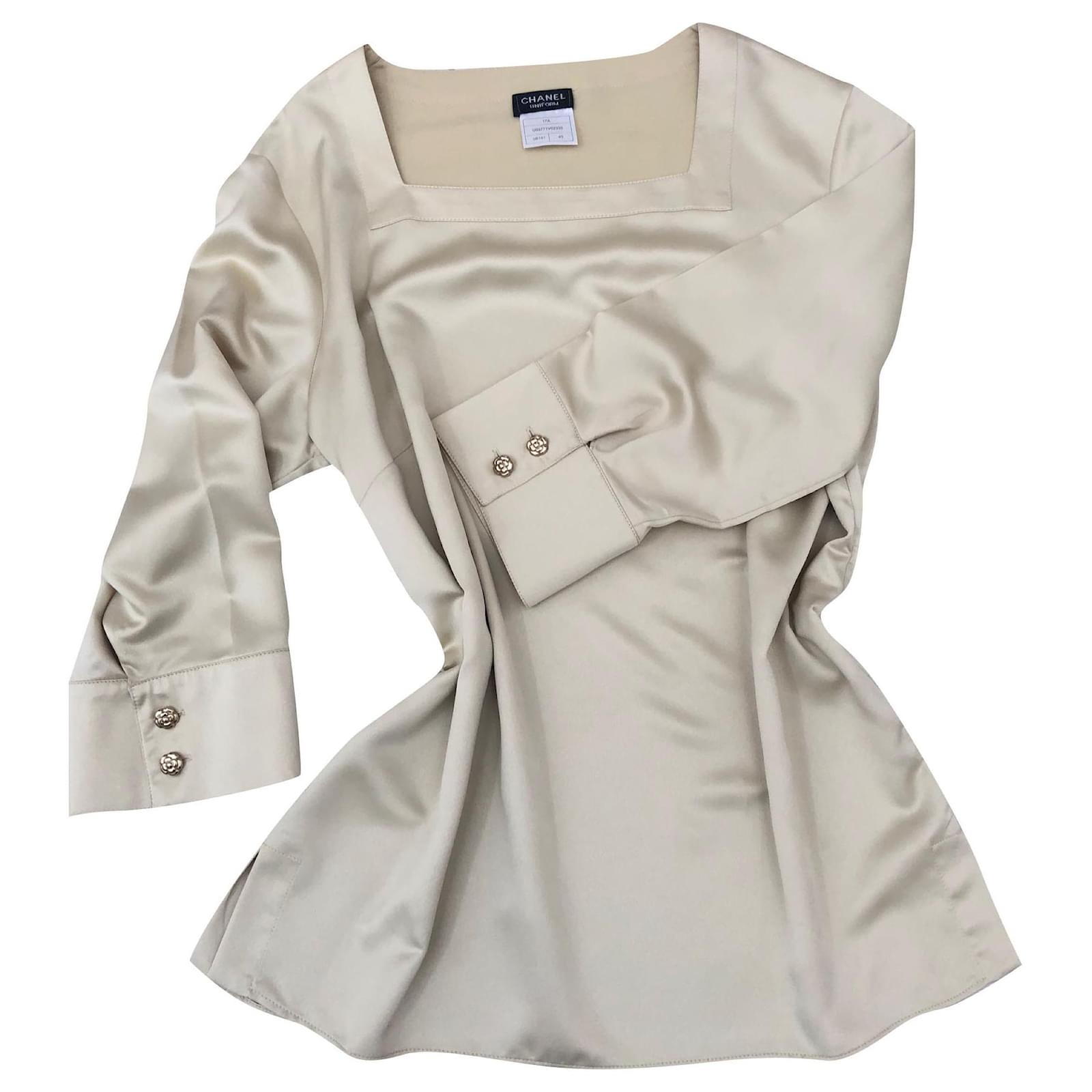 Chanel uniforme Beige Poliestere ref.175946 - Joli Closet