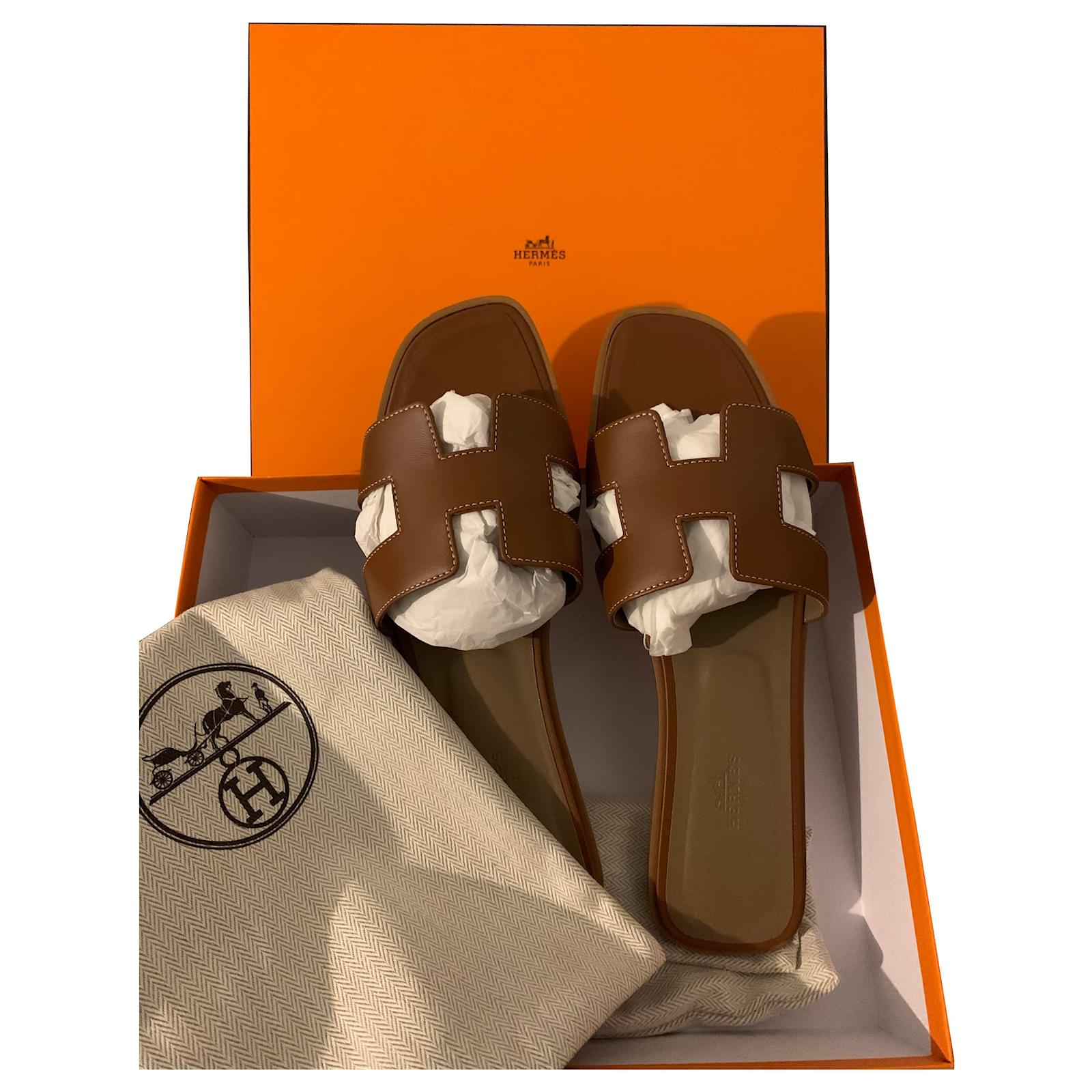 Hermès Mules Oran Hermes Caramel Leather ref.198202 - Joli Closet