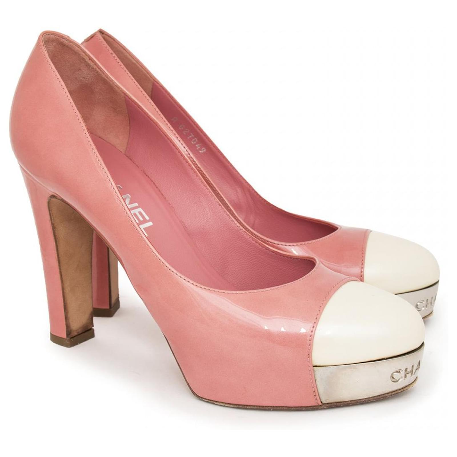 Chanel iconic patent leather heels Pink ref.211872 - Joli Closet