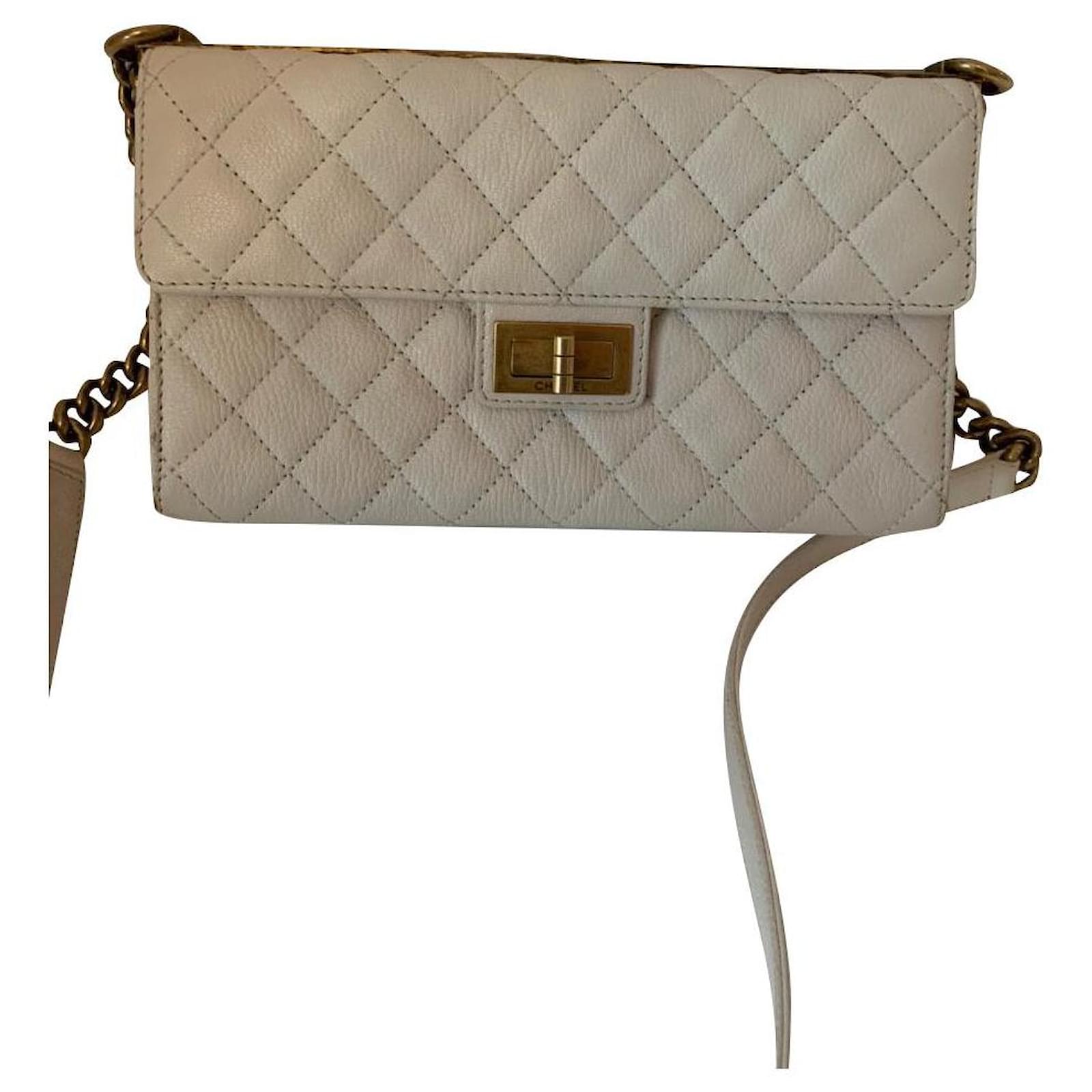 2.55 Chanel Eggshell Leather ref.213507 - Joli Closet