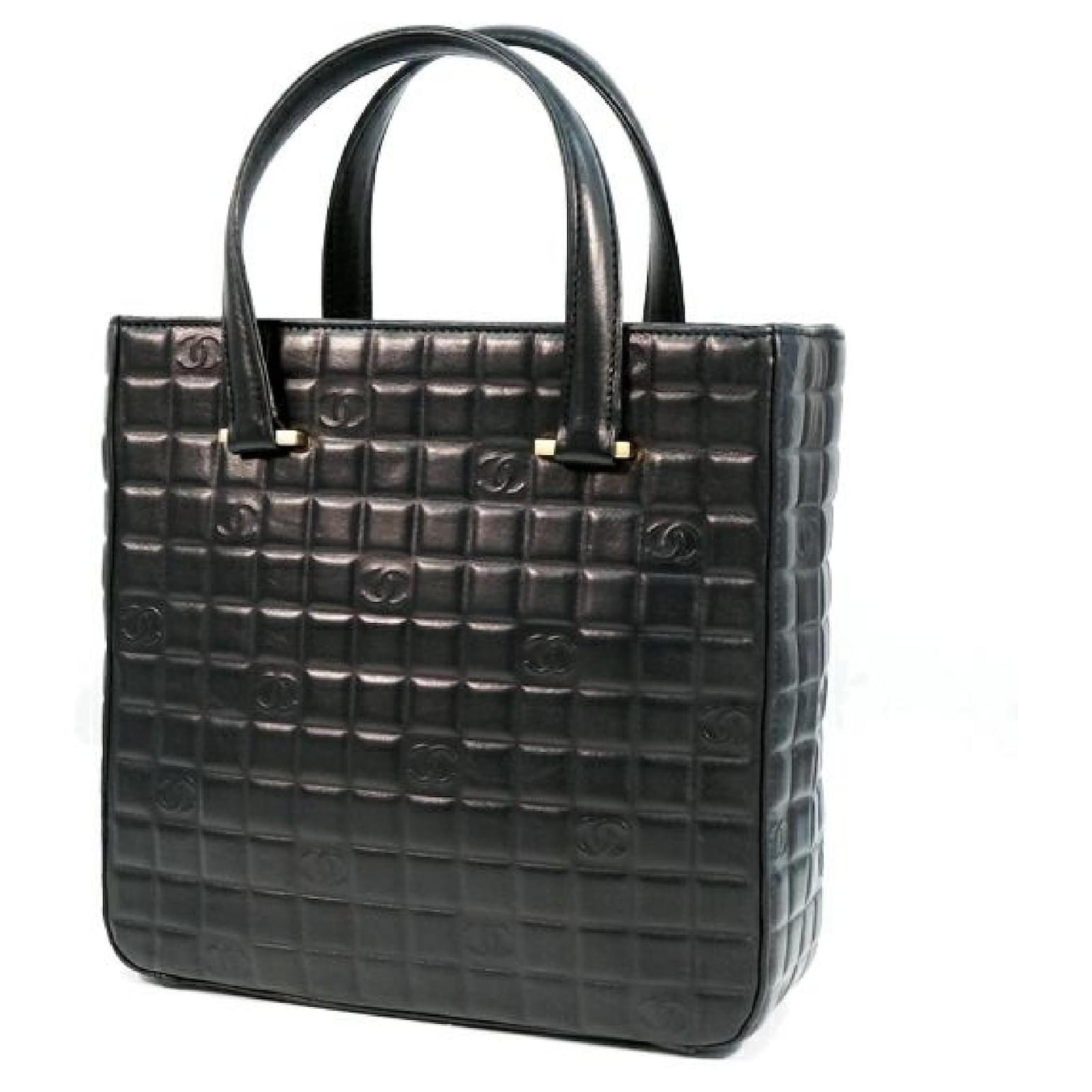 CHANEL Chocolate bar Womens handbag black x gold hardware Leather ref ...