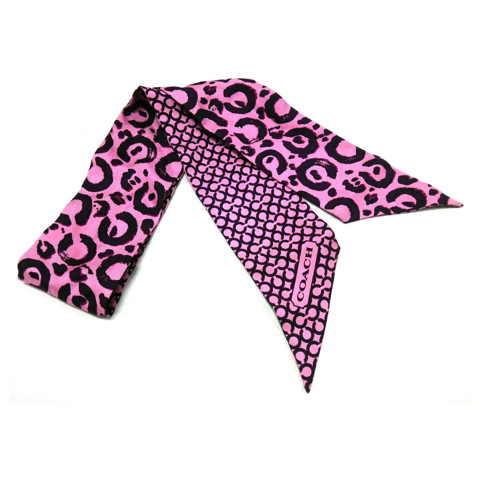 Coach Scarf Pink Silk ref.279548 - Joli Closet