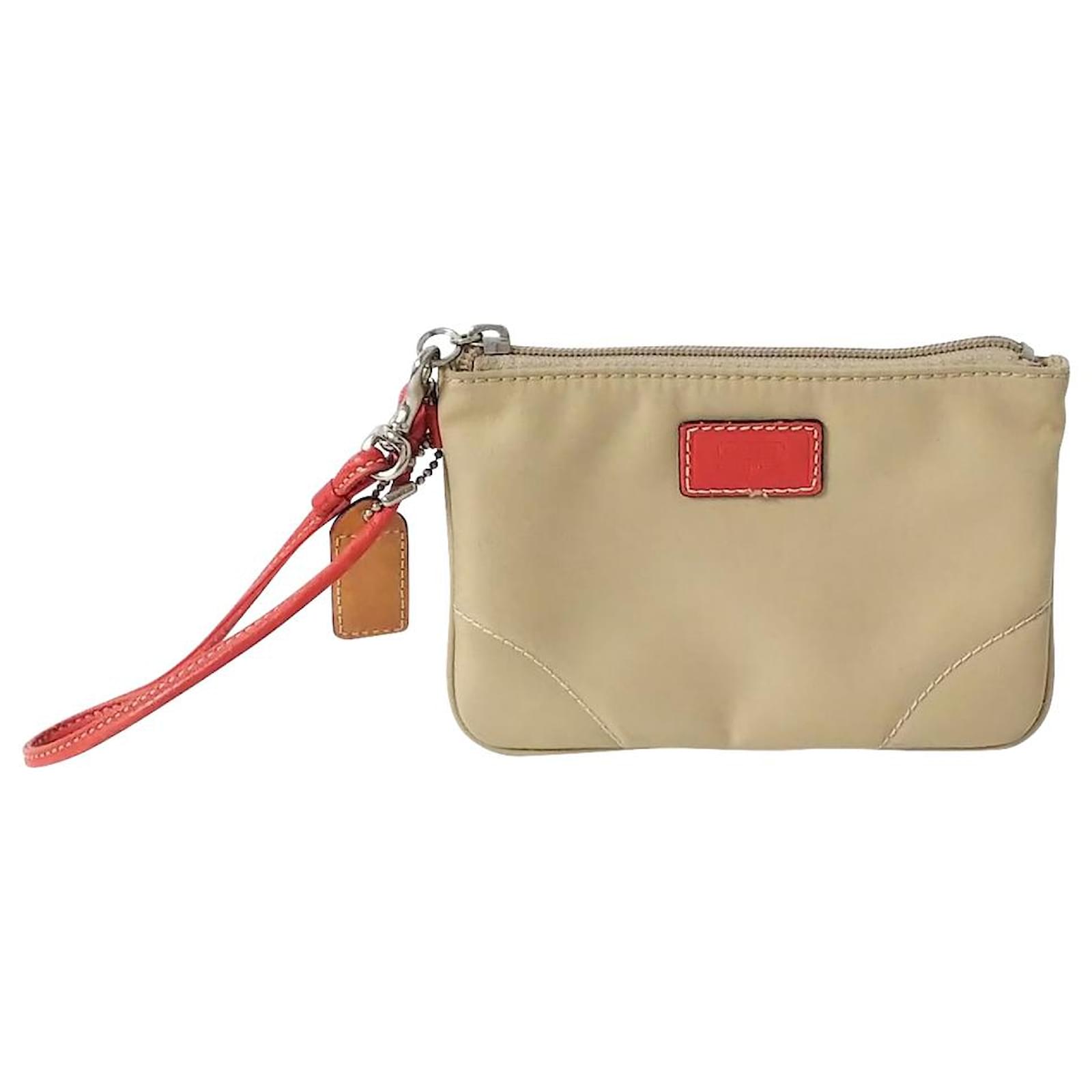 Coach Clutch bag Beige Leather ref.280556 - Joli Closet