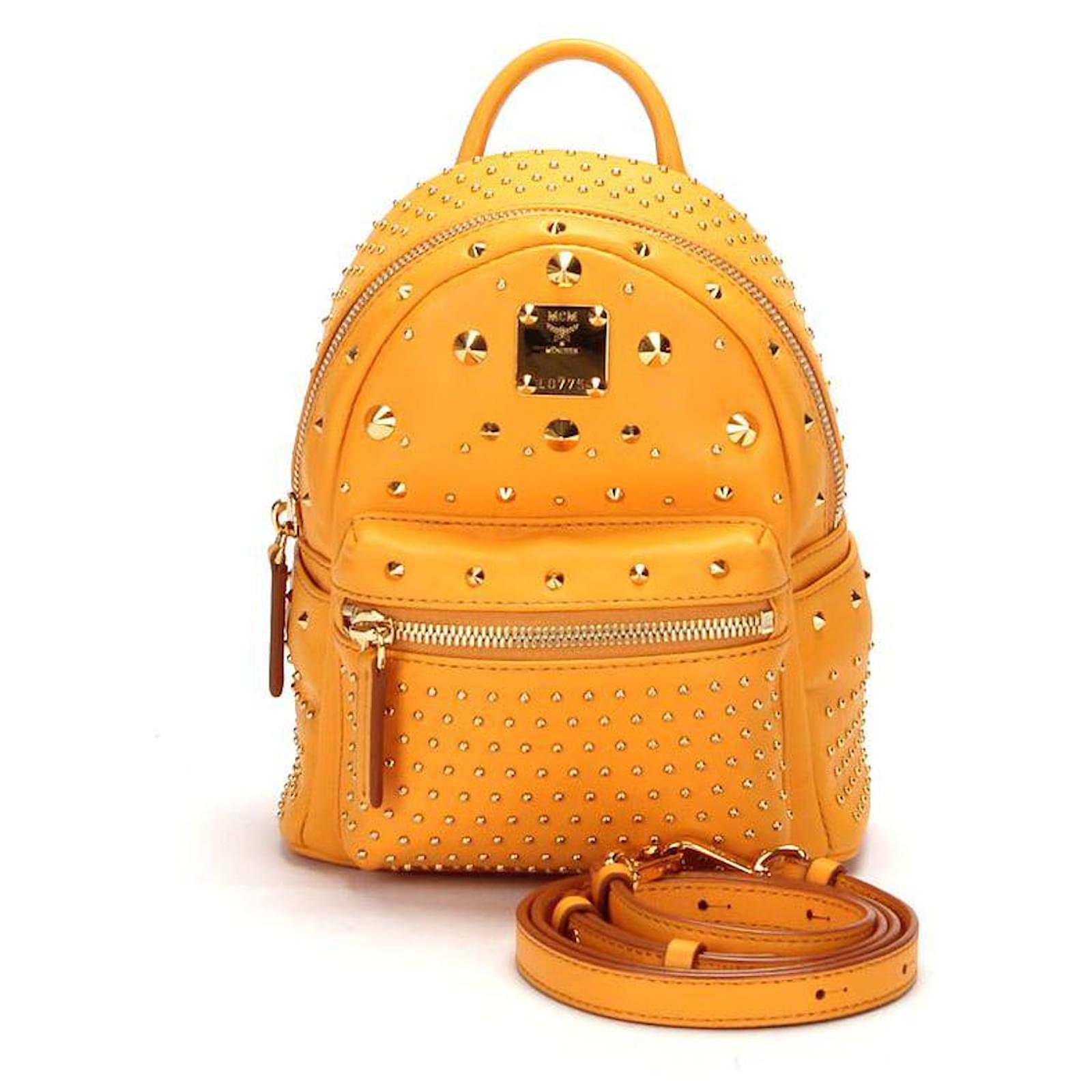 MCM Visetos Backpack in Yellow Leather ref.348428 - Joli Closet