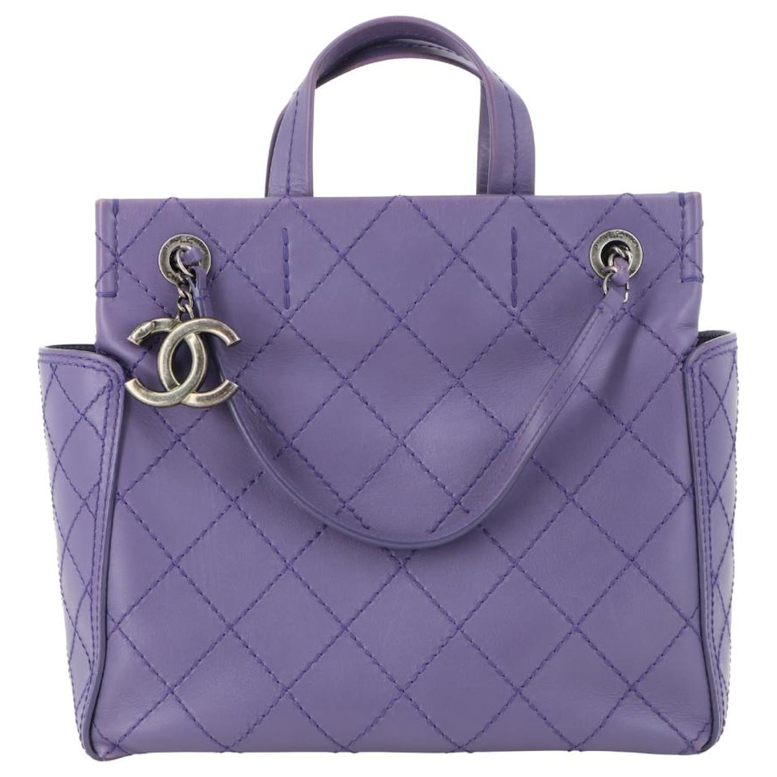 Chanel handbag Purple Leather ref.411724 - Joli Closet