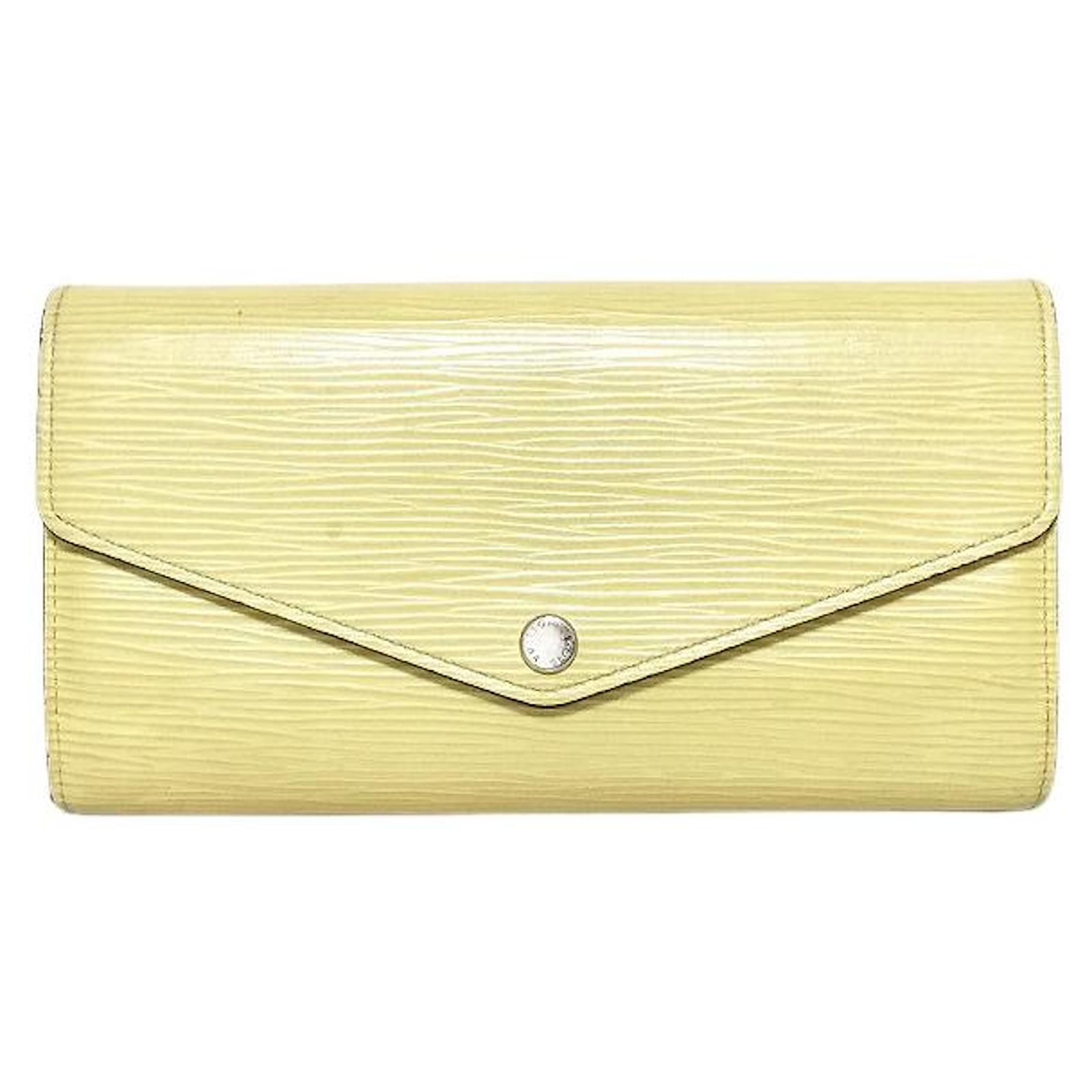 Louis Vuitton Portefeuille Sarah Cuir Jaune ref.436900 - Joli Closet