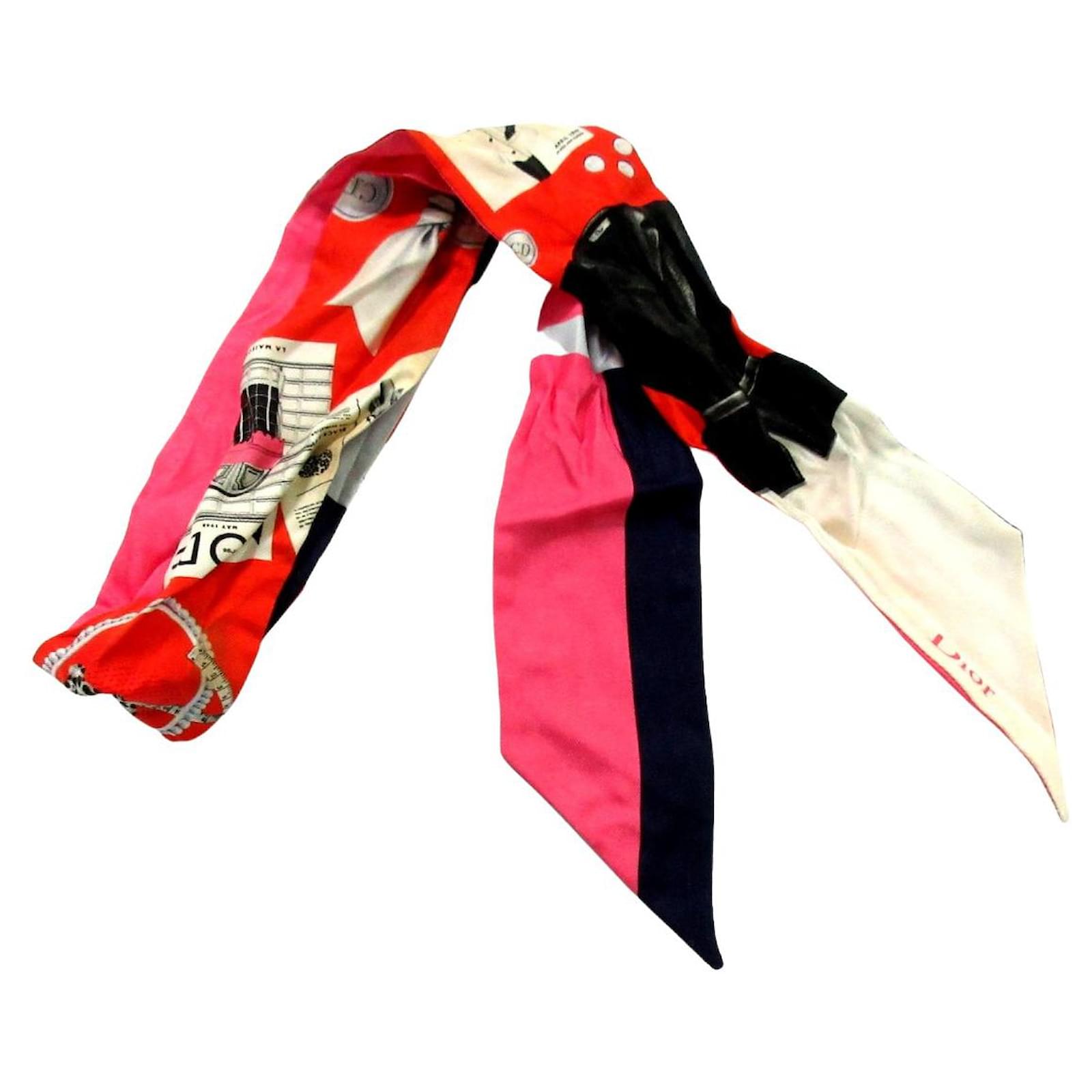 Foulard Dior Soie Rouge ref.444301 - Joli Closet