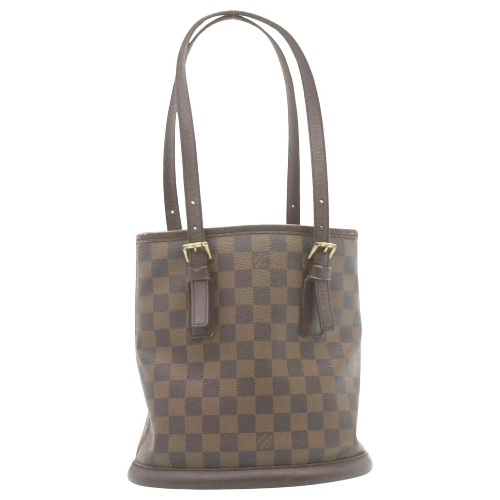 Louis Vuitton -- Brown Cloth ref.469992 - Joli Closet