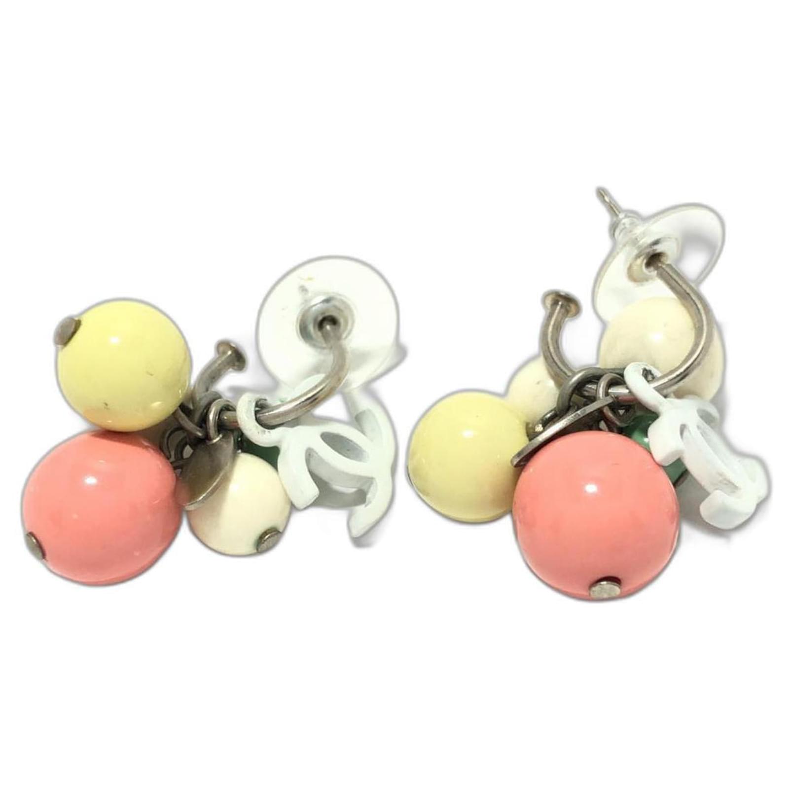 Chanel earring Multiple colors Plastic ref.473130 - Joli Closet