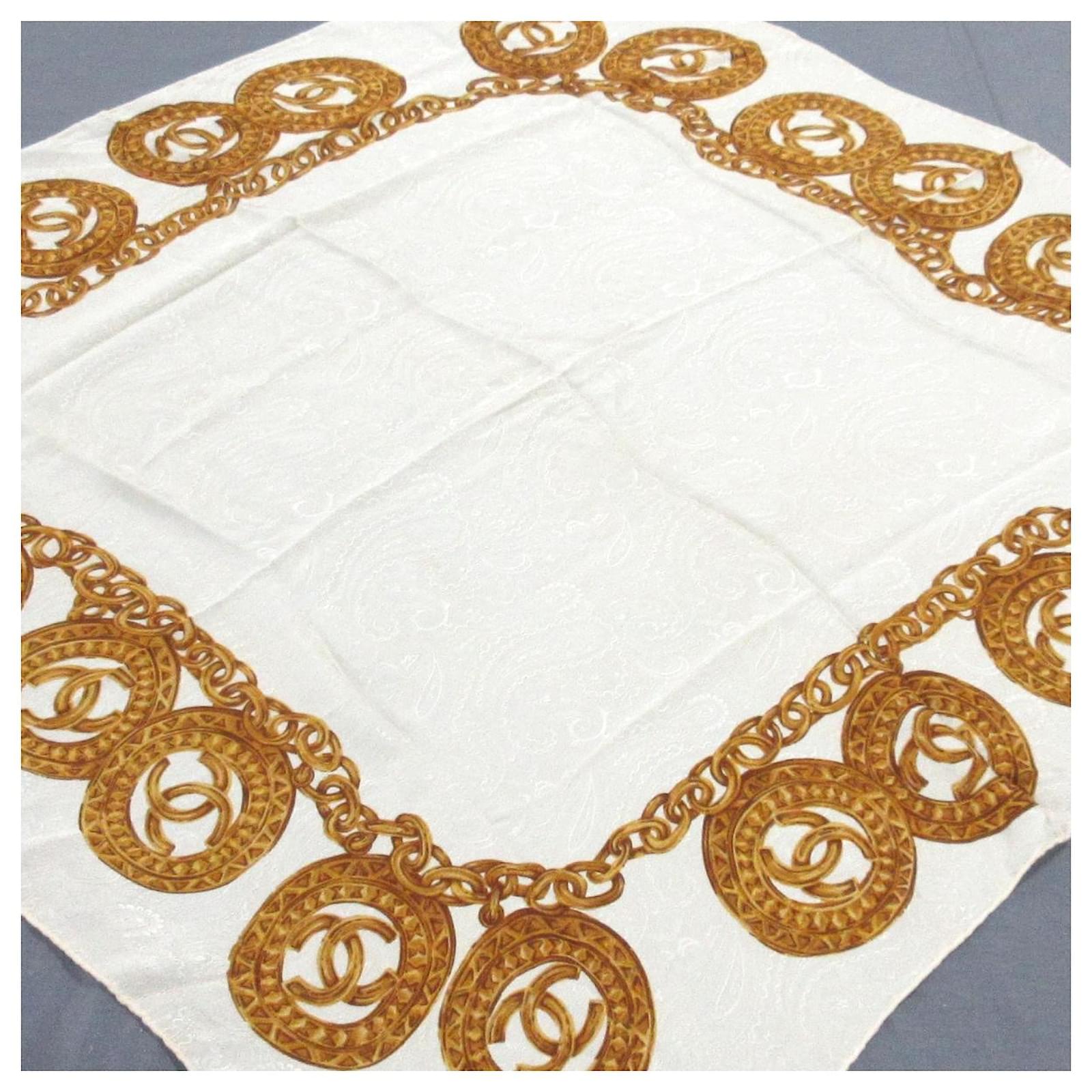 Foulard Chanel Soie ref.476474 - Joli Closet