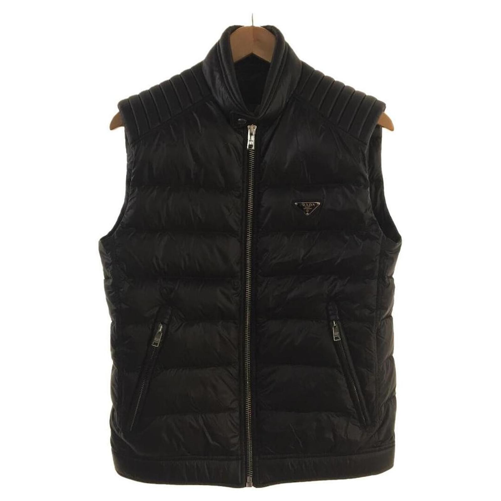 PRADA Chaleco de plumas / 46 / nailon / BLK Negro Nylon ref.480344 - Joli Closet