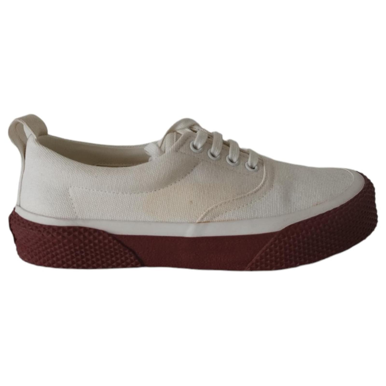 Céline Basket Celine Toile blanche semelle bordeaux ref.502550 - Joli ...