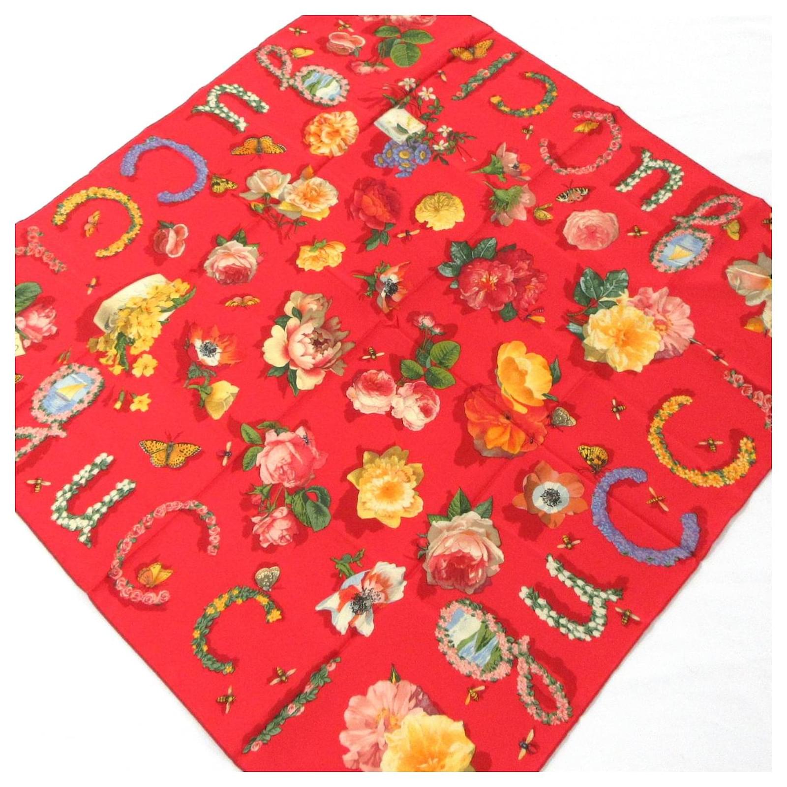 Gucci scarf Red Silk ref.504021 - Joli Closet