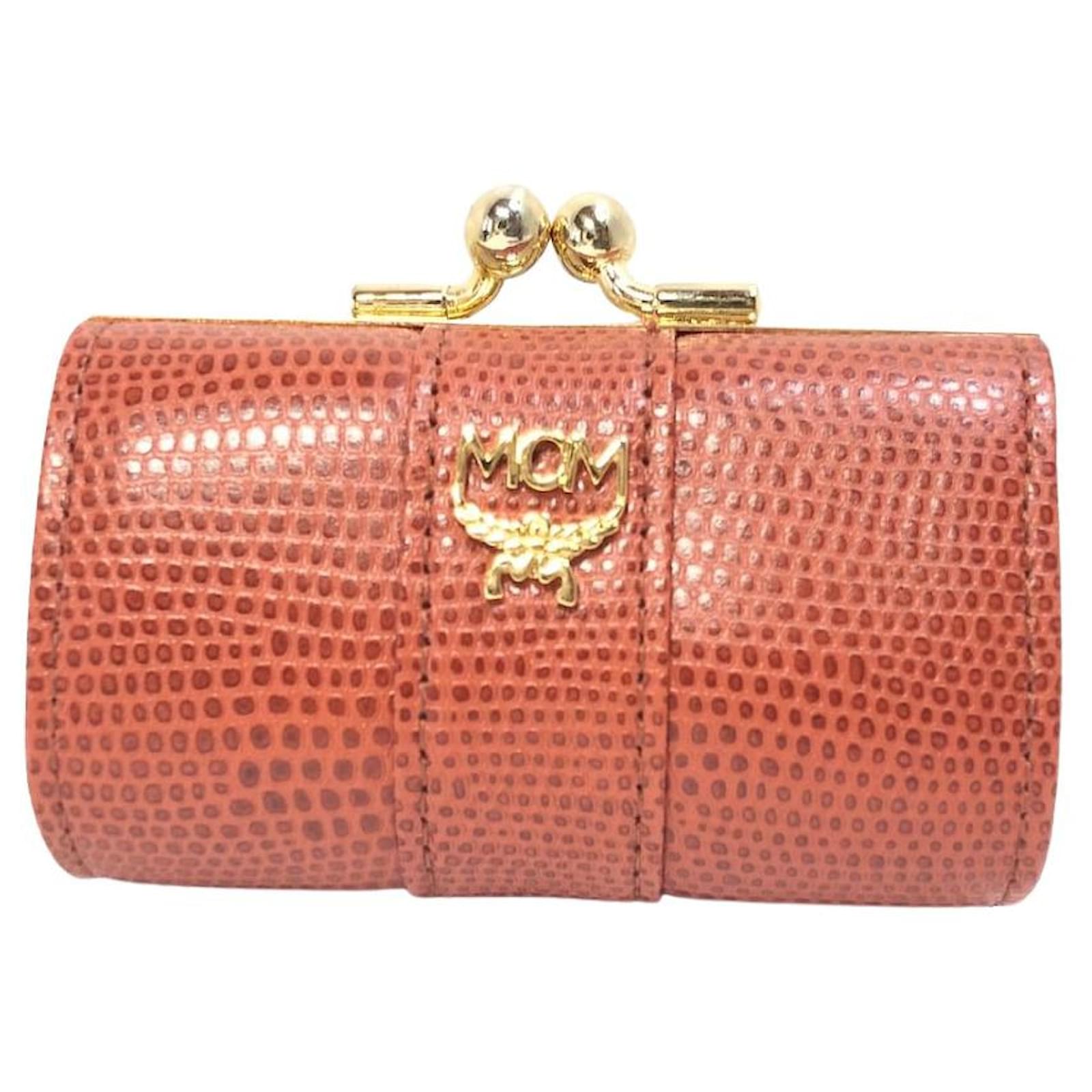 MCM Wallet Red Leather ref.504157 - Joli Closet