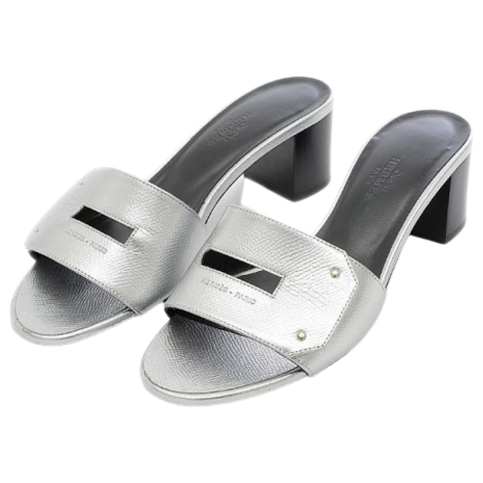 Hermès Sandales Hermes Very Mule Cuir Argent Argenté ref.512303 - Joli ...