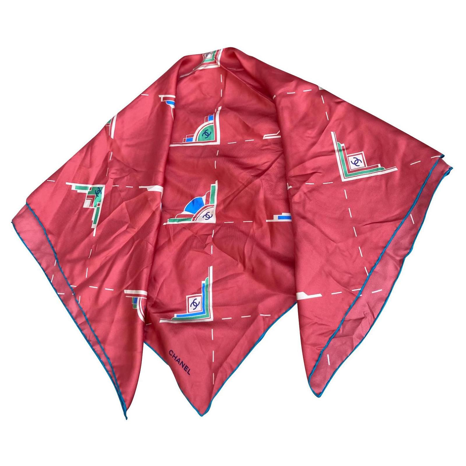 Foulard Chanel CC Soie Corail ref.515115 - Joli Closet