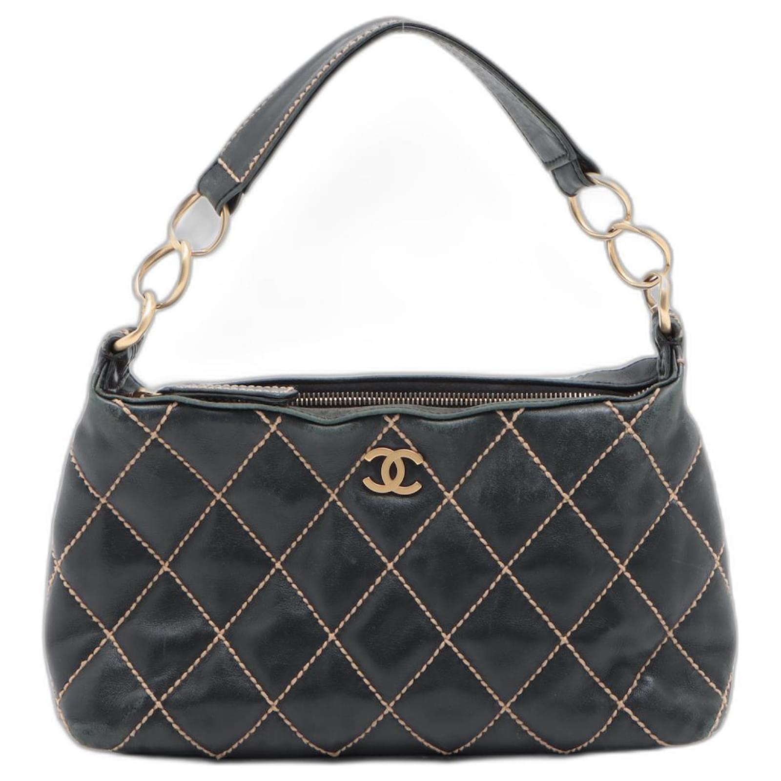 Chanel Stitch Sauvage Cuir Noir ref.520049 - Joli Closet