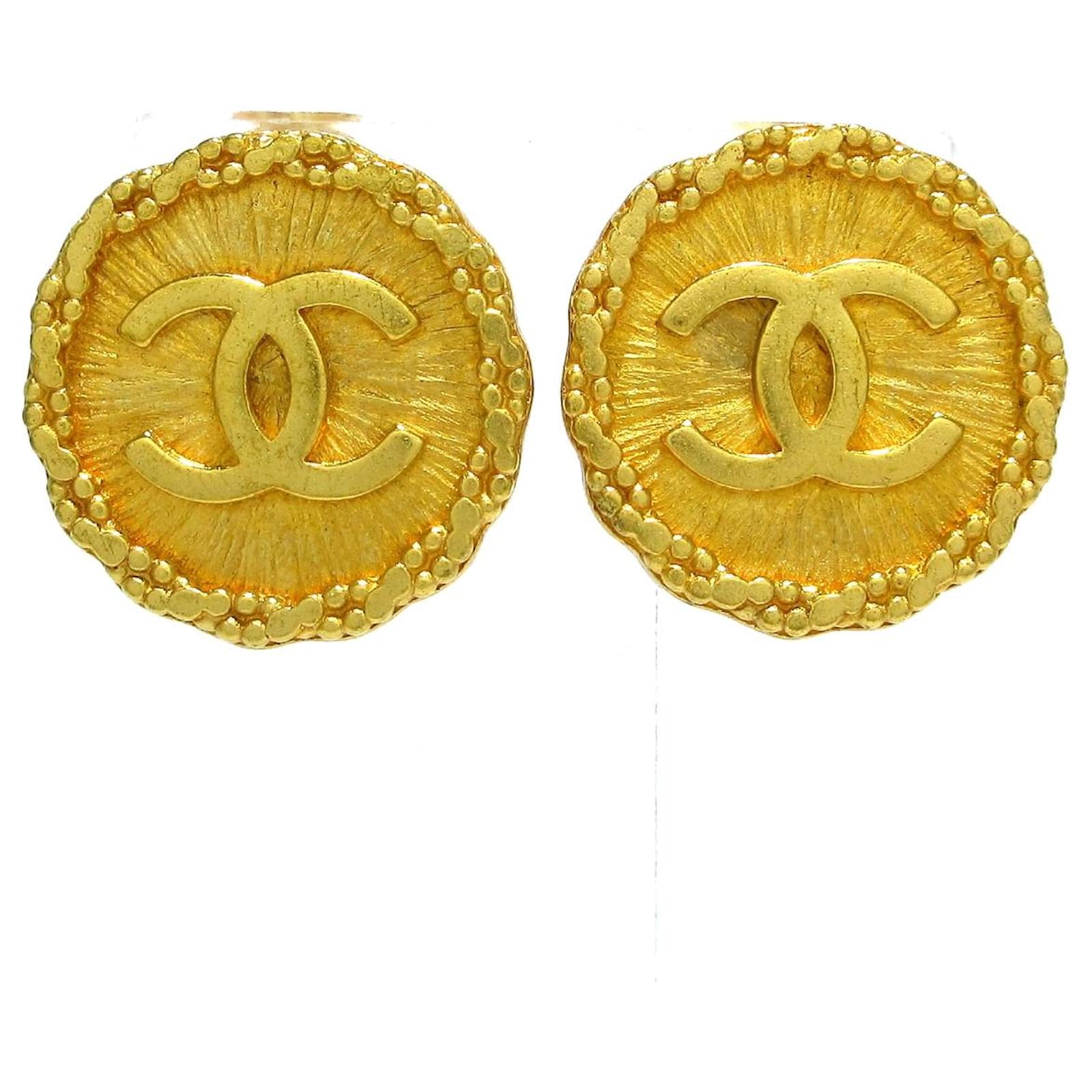 Boucle d oreille chanel Acetate Doré ref.527754 - Joli Closet