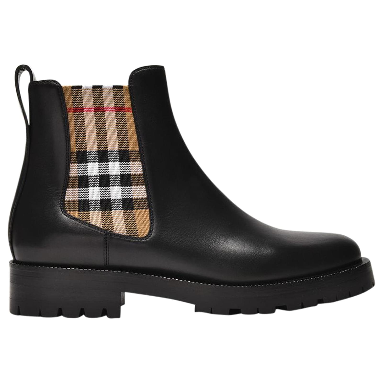 Burberry Allostock Check Boots in Black Leather ref.551539 - Joli Closet