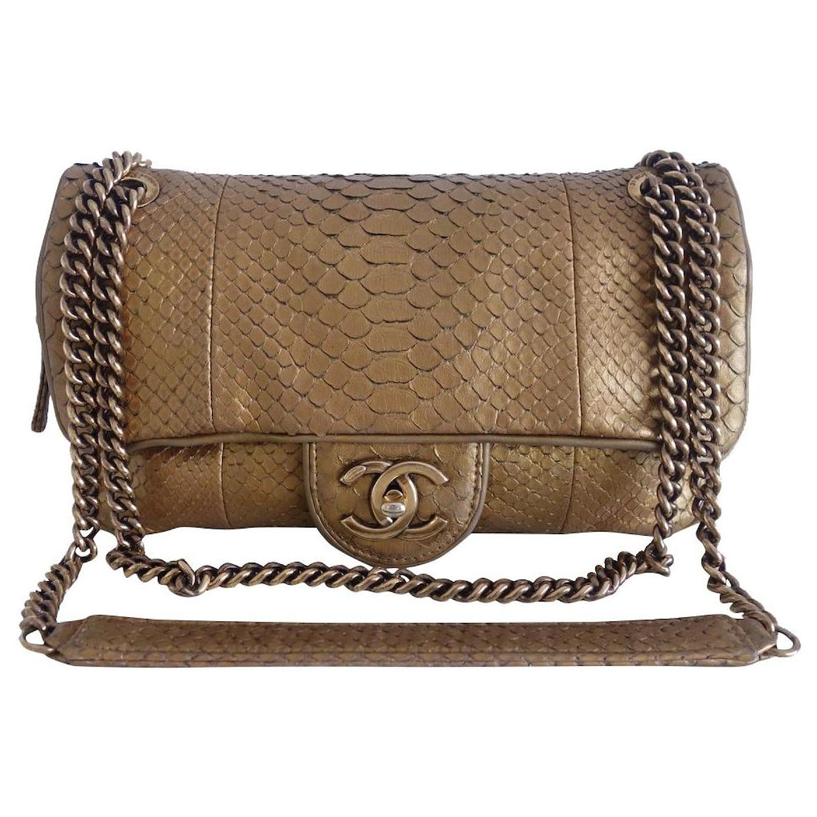 Timeless CHANEL CLASSIC PYTHON BAG Golden ref.566132 - Joli Closet