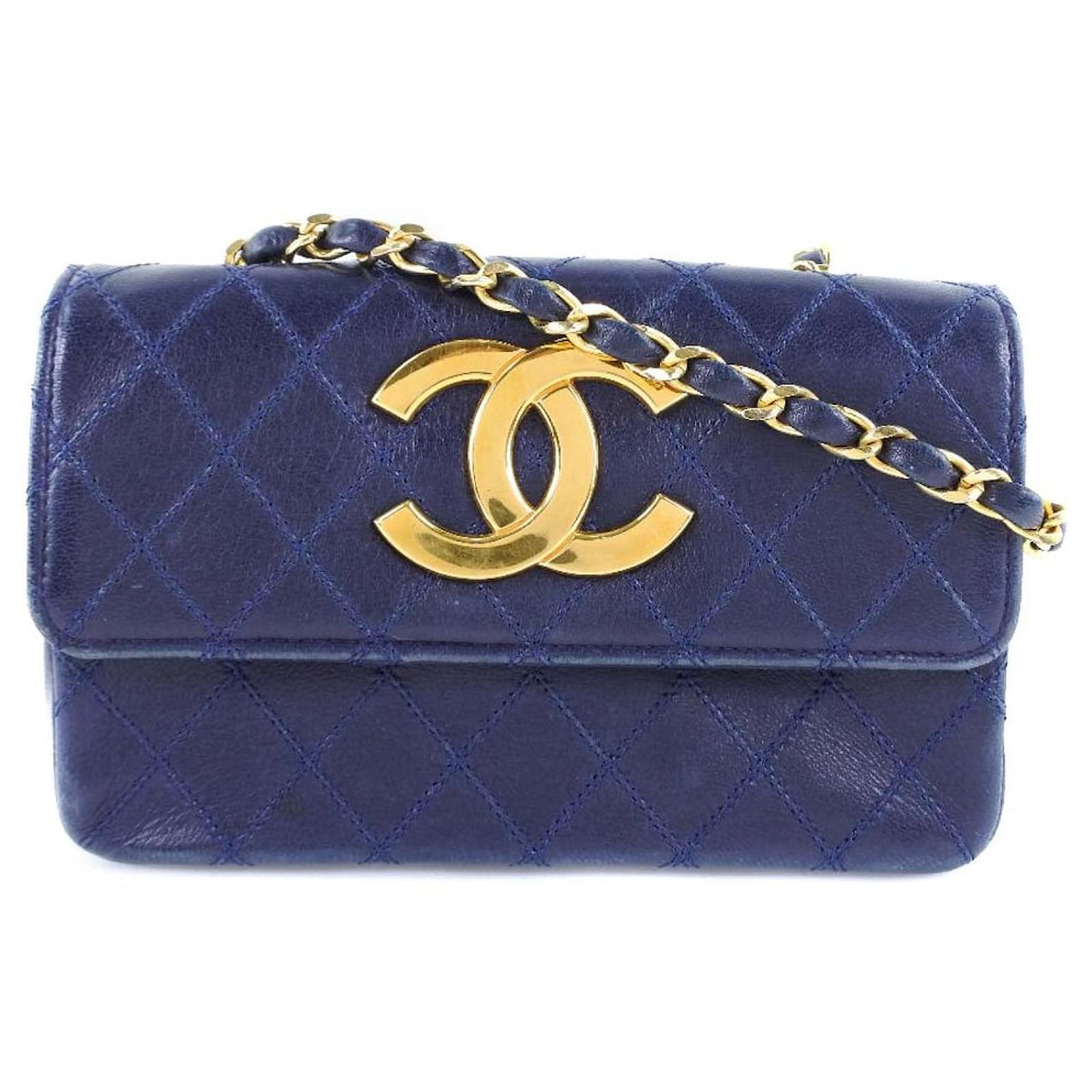 Chanel Matelassé Navy blue Leather ref.575186 - Joli Closet