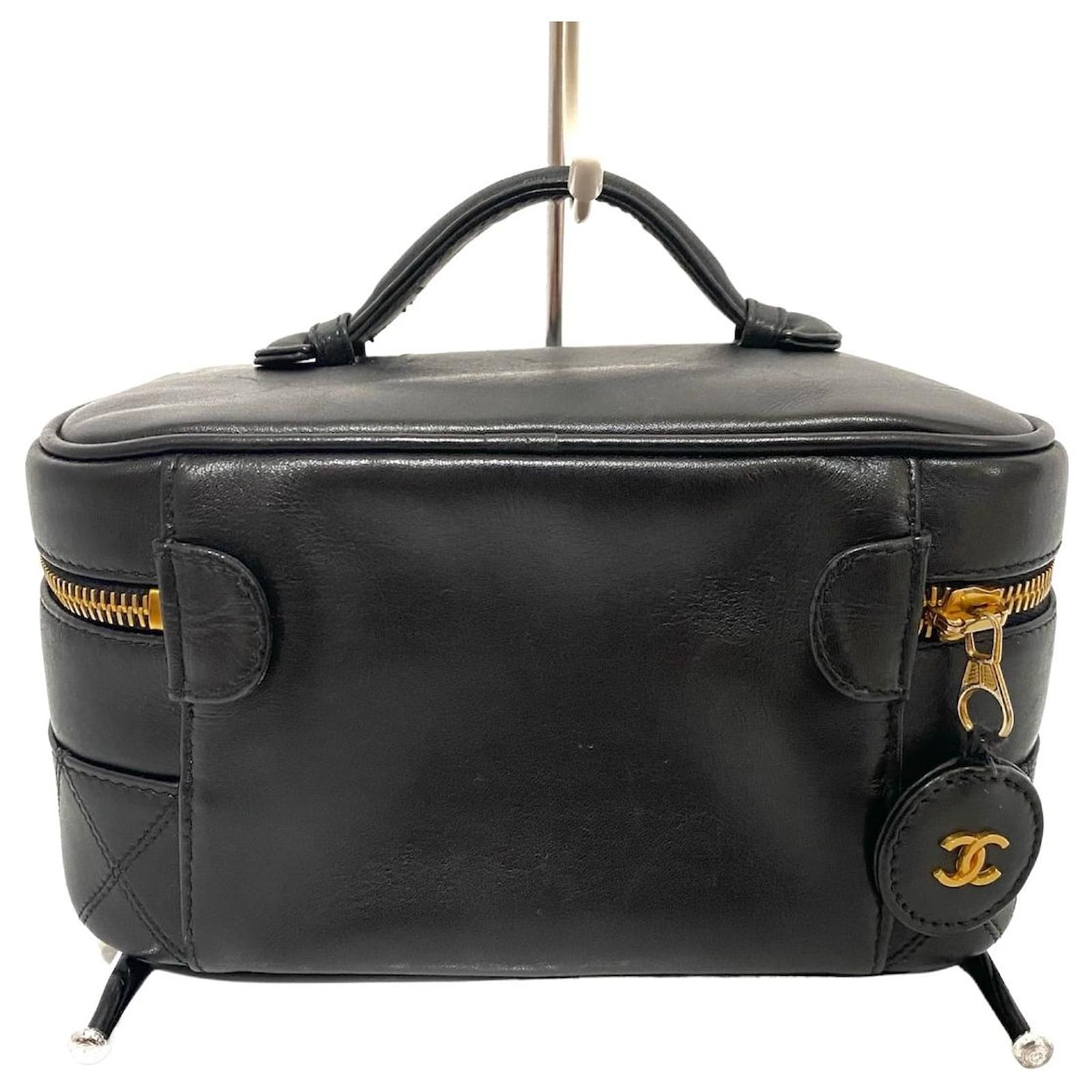 Chanel Vanity Black Leather ref.575442 - Joli Closet