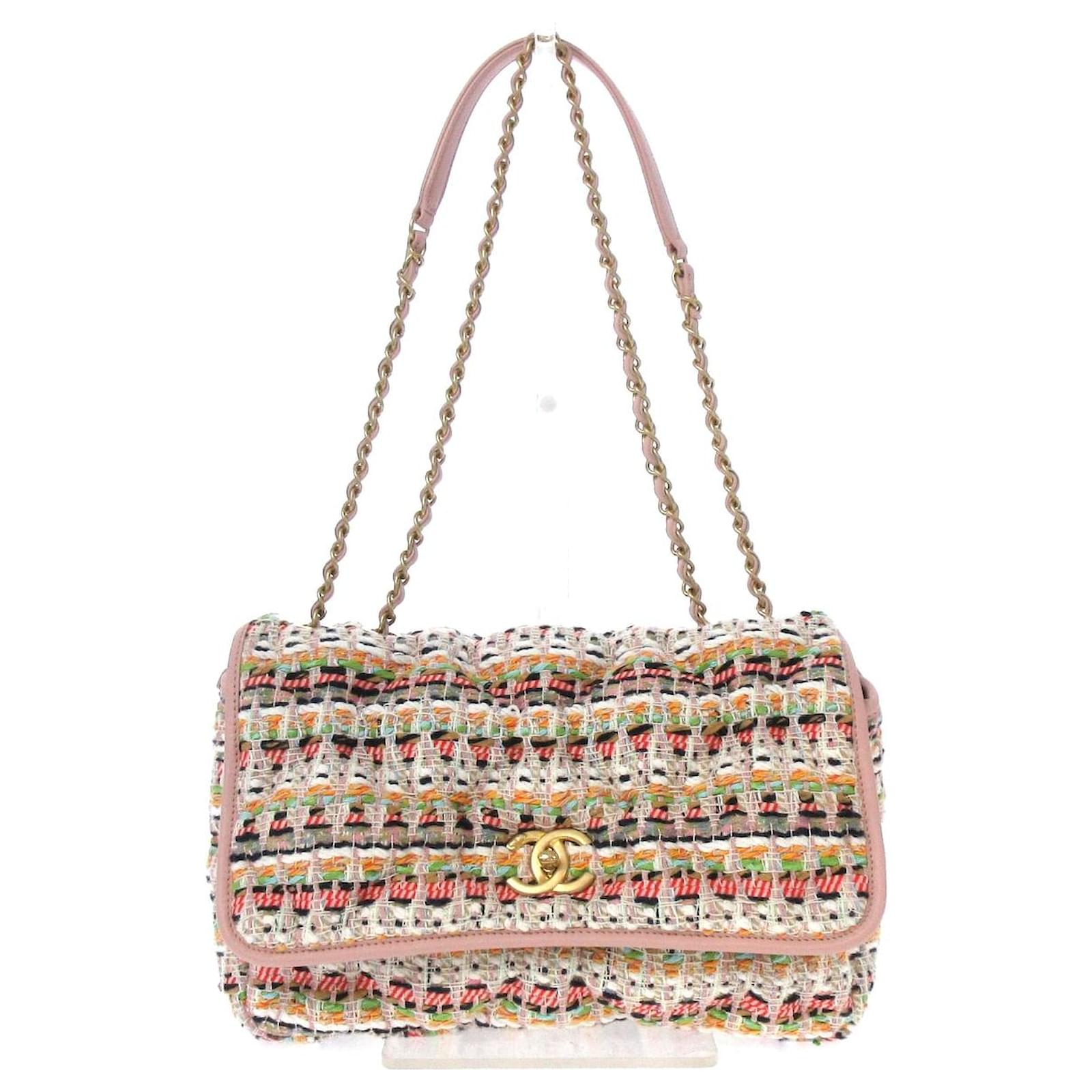 Chanel Bubble Quilt Multiple colors Tweed ref.575459 - Joli Closet