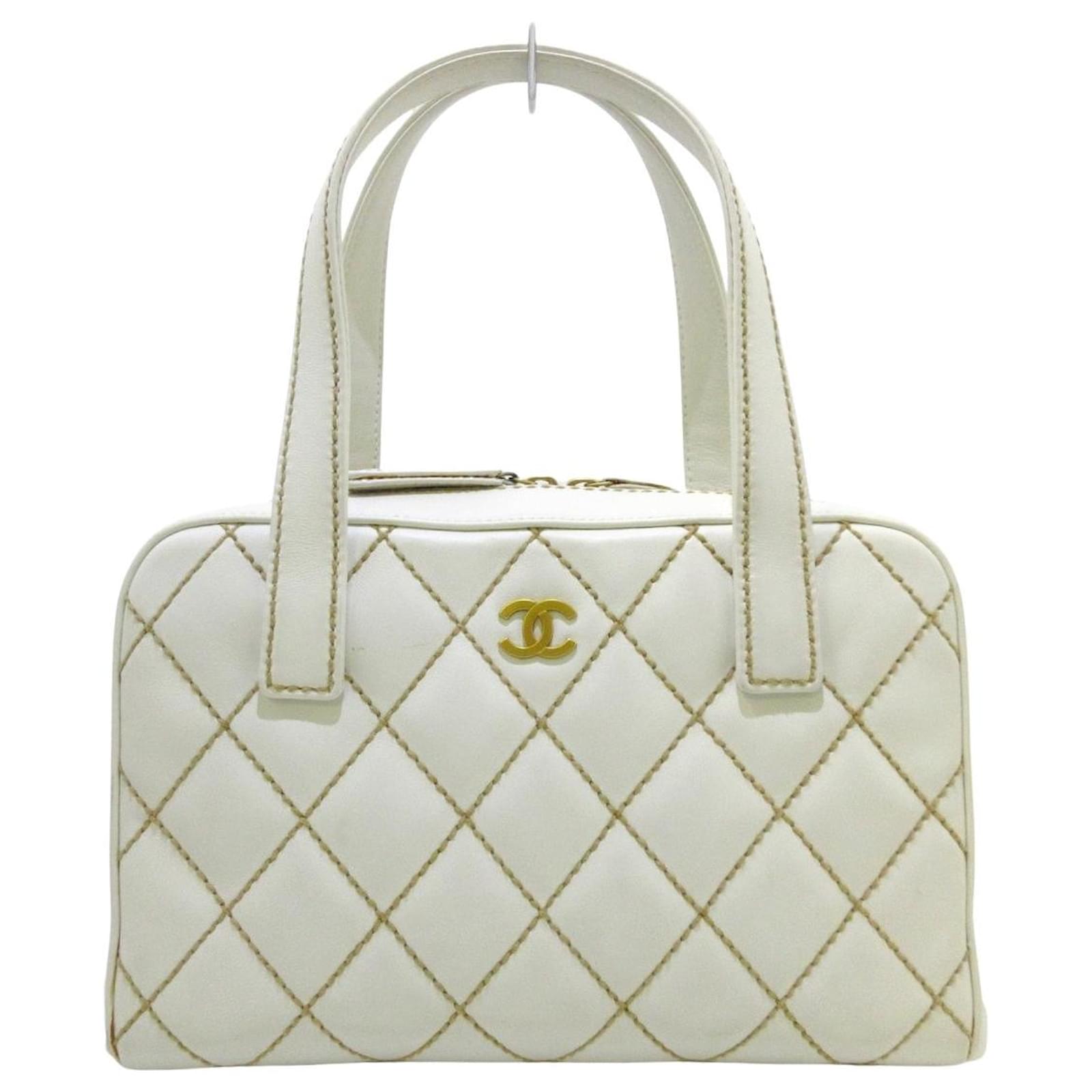 Chanel Stitch Sauvage Cuir Blanc ref.577122 - Joli Closet