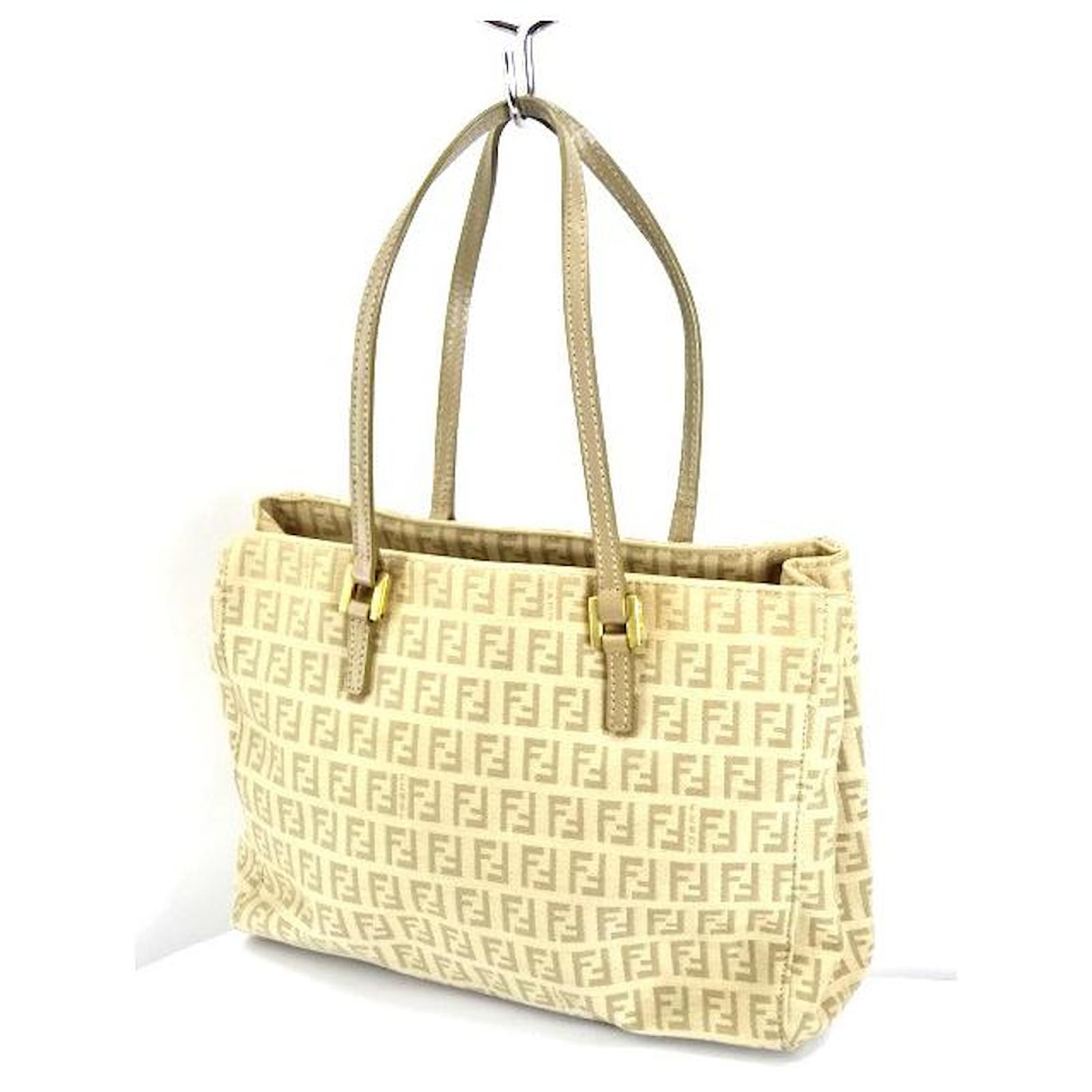 Fendi Handbags Beige Leather ref.591552 - Joli Closet