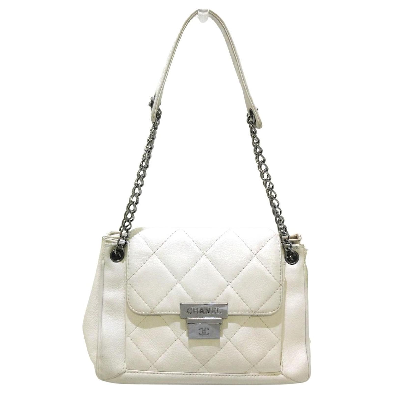 Chanel Matrasse Cuir Écru ref.613031 - Joli Closet