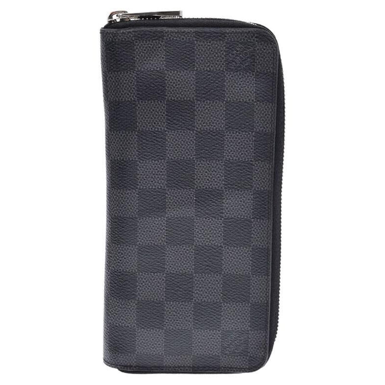 Louis Vuitton Zippy Wallet Vertical Black Cloth ref.613874 - Joli Closet