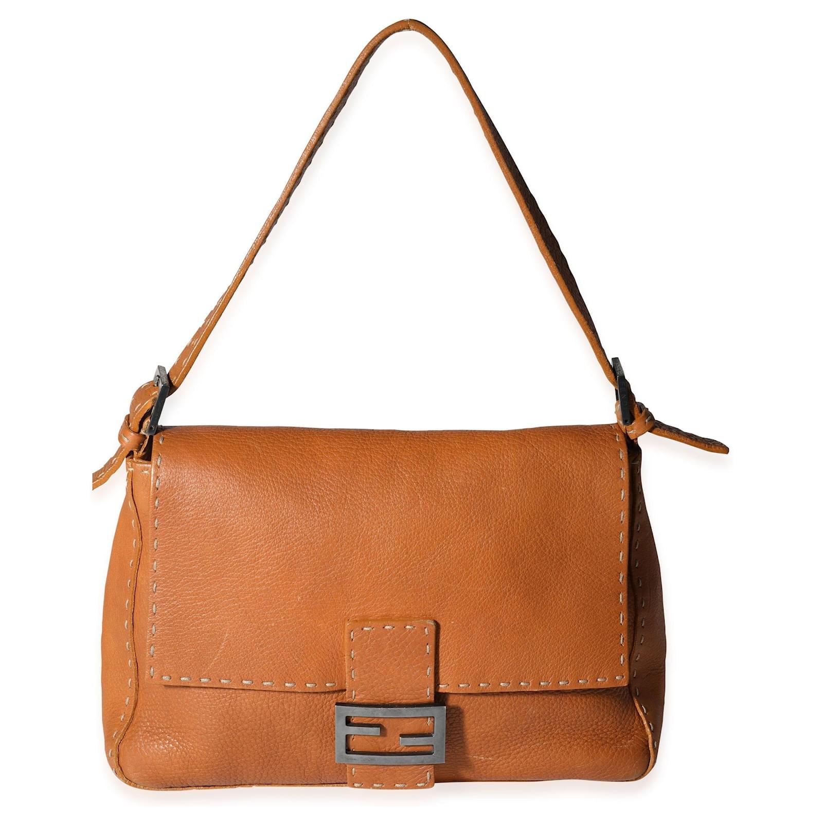 Sac Fendi en cuir romain Selleria Mama Forever Marron ref.614003 - Joli ...