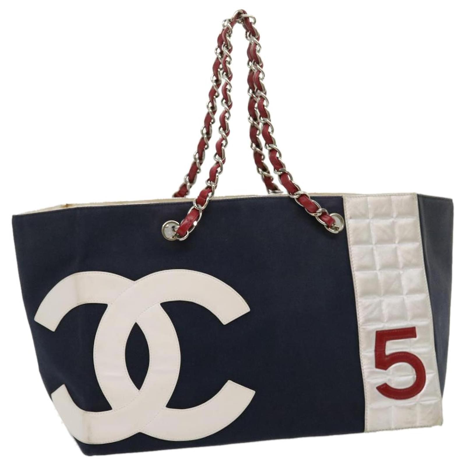 CHANEL Choco Bar Coco Chain Shoulder Bag Navy CC Auth 30213 Navy blue ...
