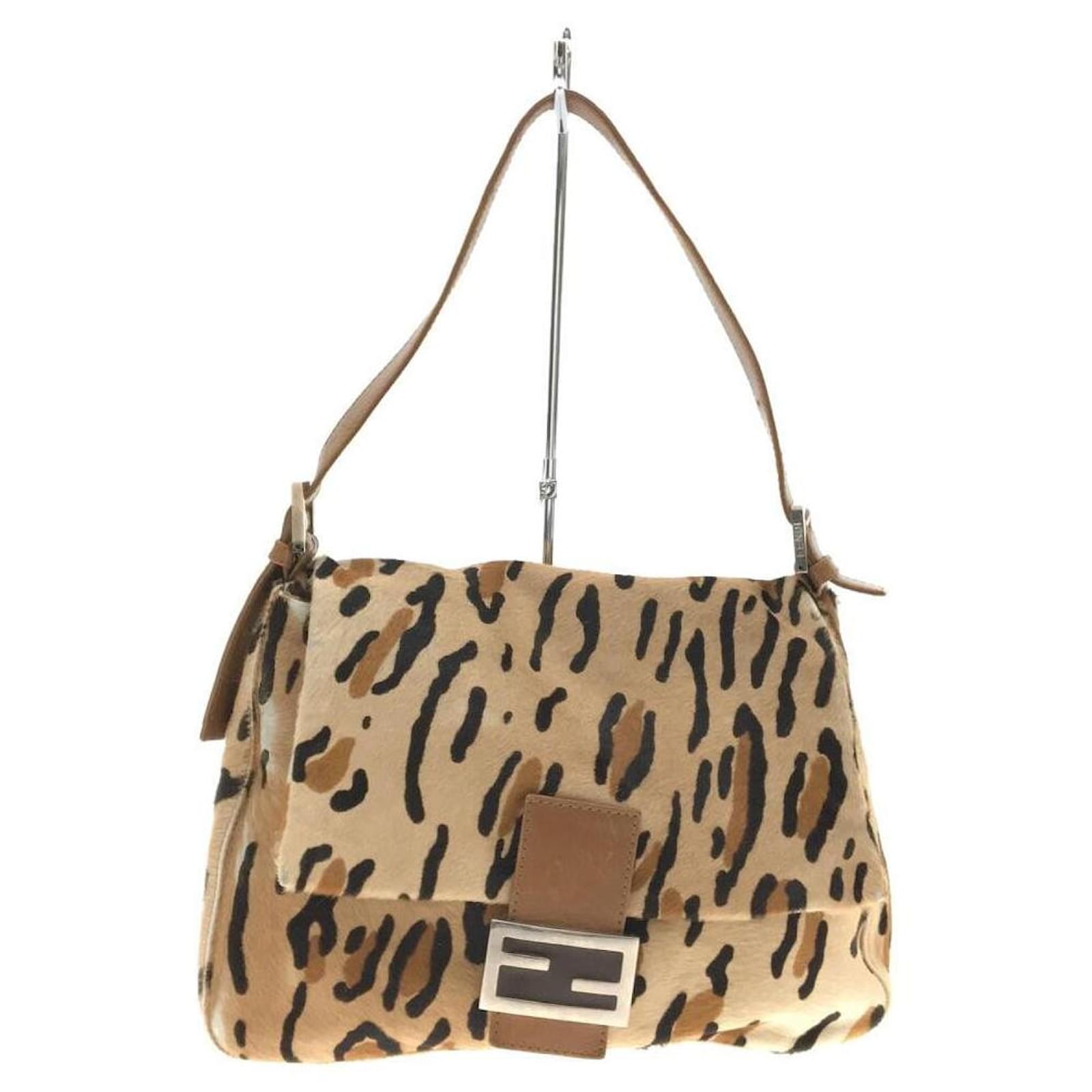 Fendi Sacs à main Suede Beige ref.619452 - Joli Closet