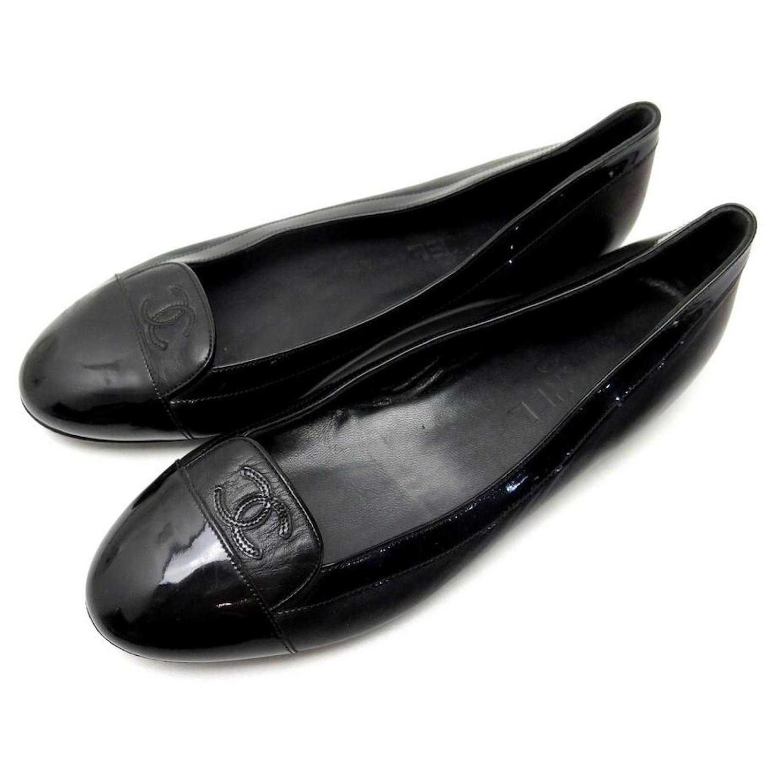 CHAUSSURES CHANEL BALLERINES LOGO CC 40 EN CUIR NOIR LEATHER FLAT SHOES ...