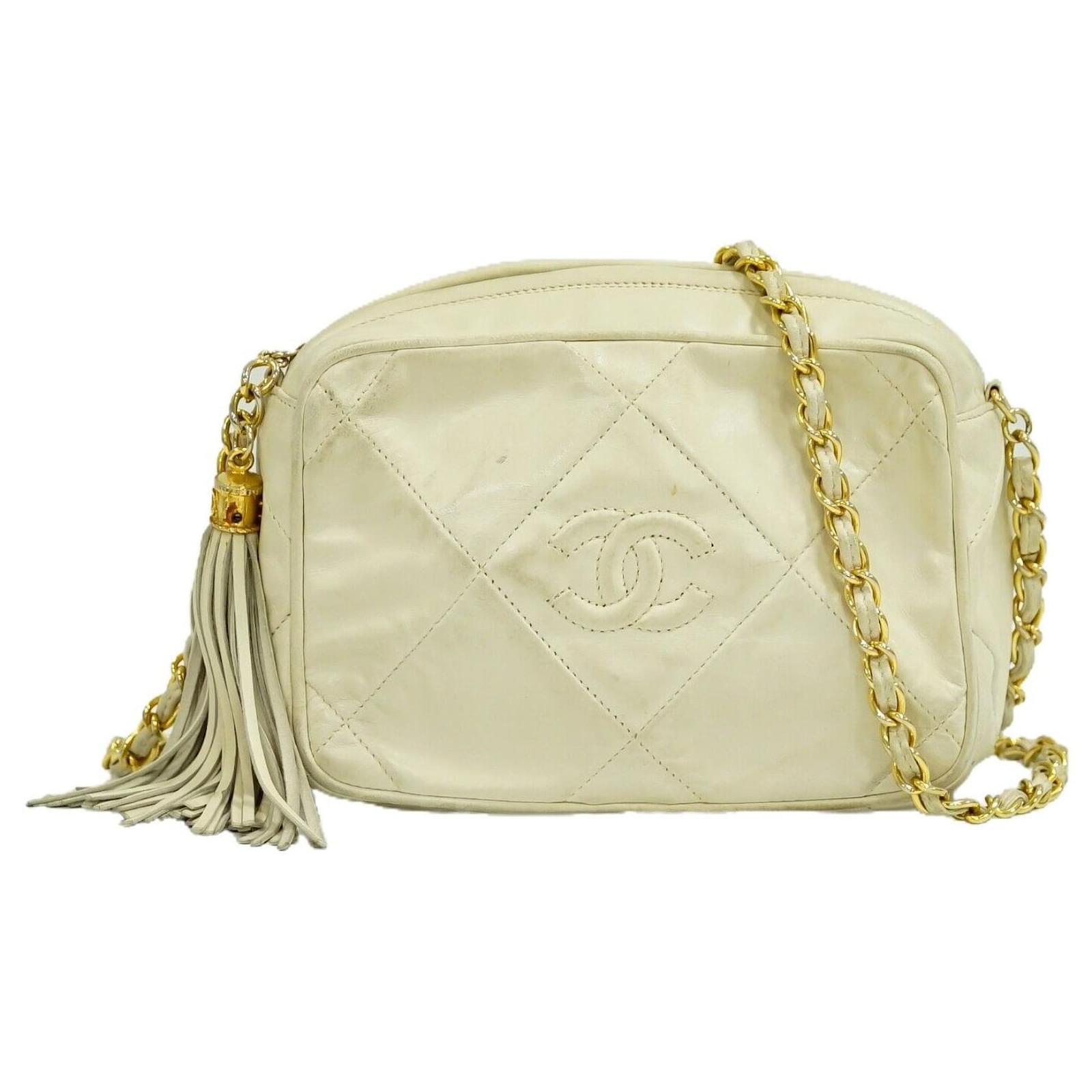 Chanel camera White Leather ref.626746 - Joli Closet