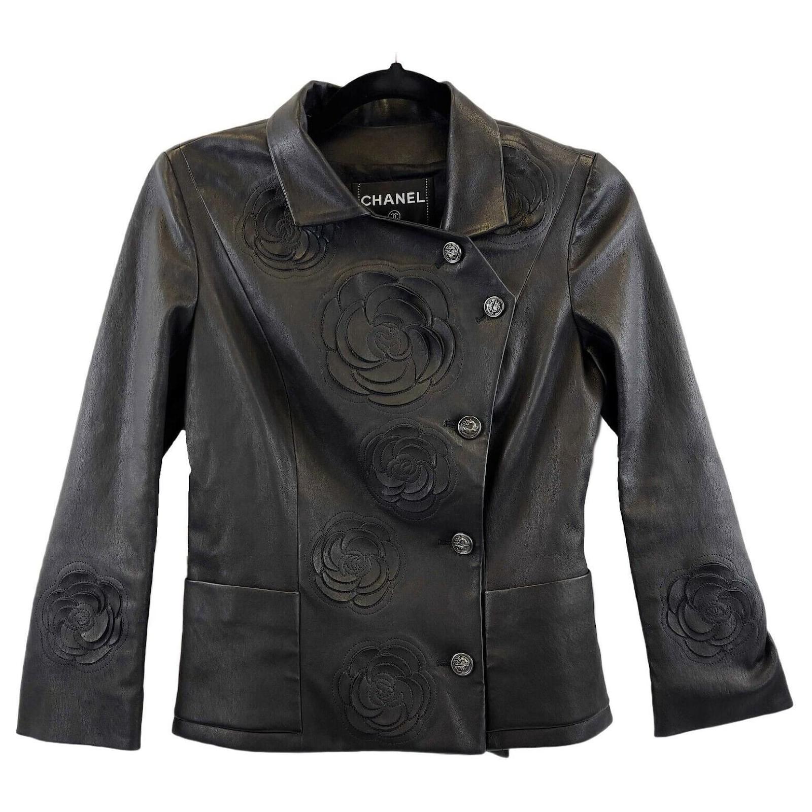 Chanel - Black Jacket Pre-Fall 2010 Paris-Shanghai Runway Métiers d'Art ...