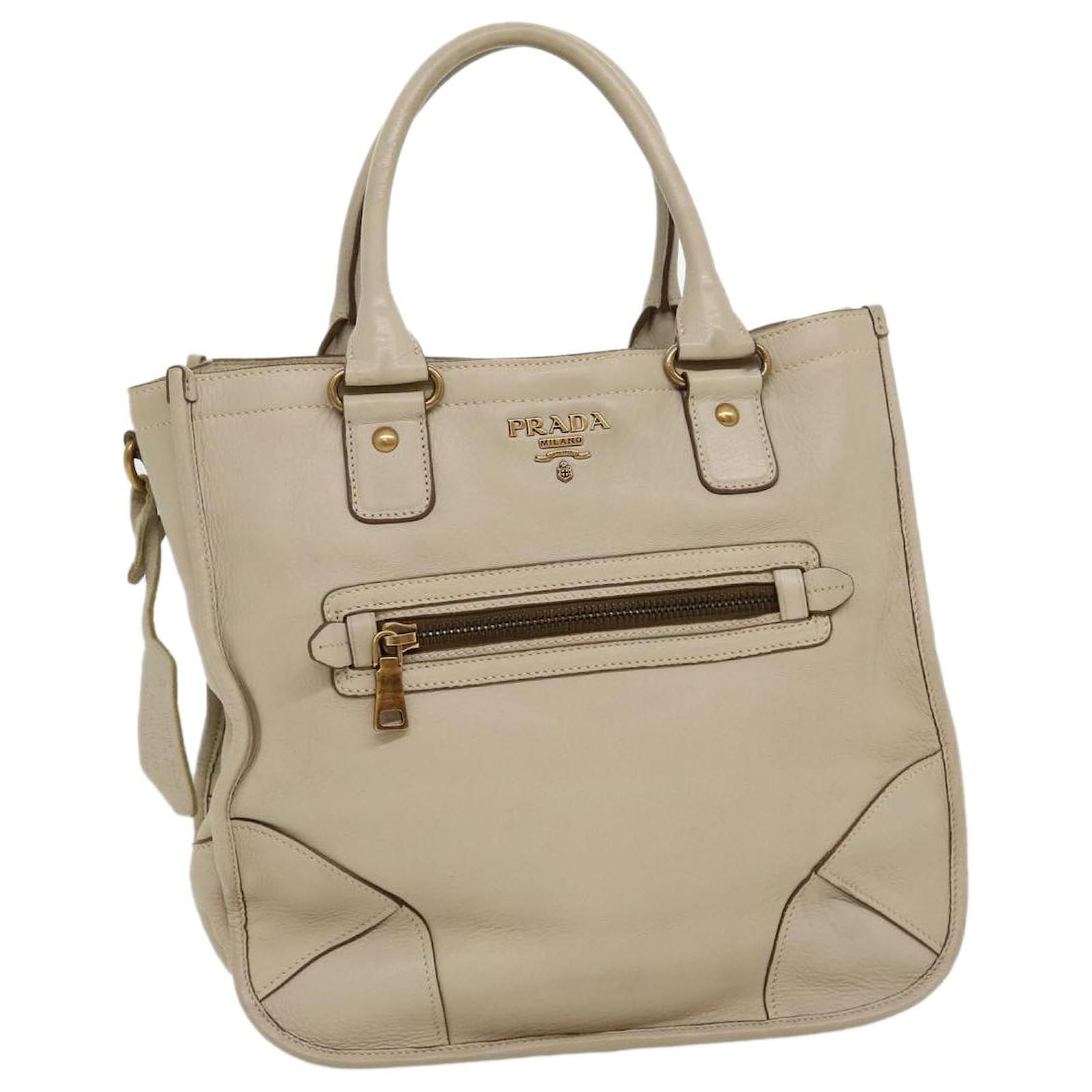 Prada Beige Leather ref.641083 - Joli Closet