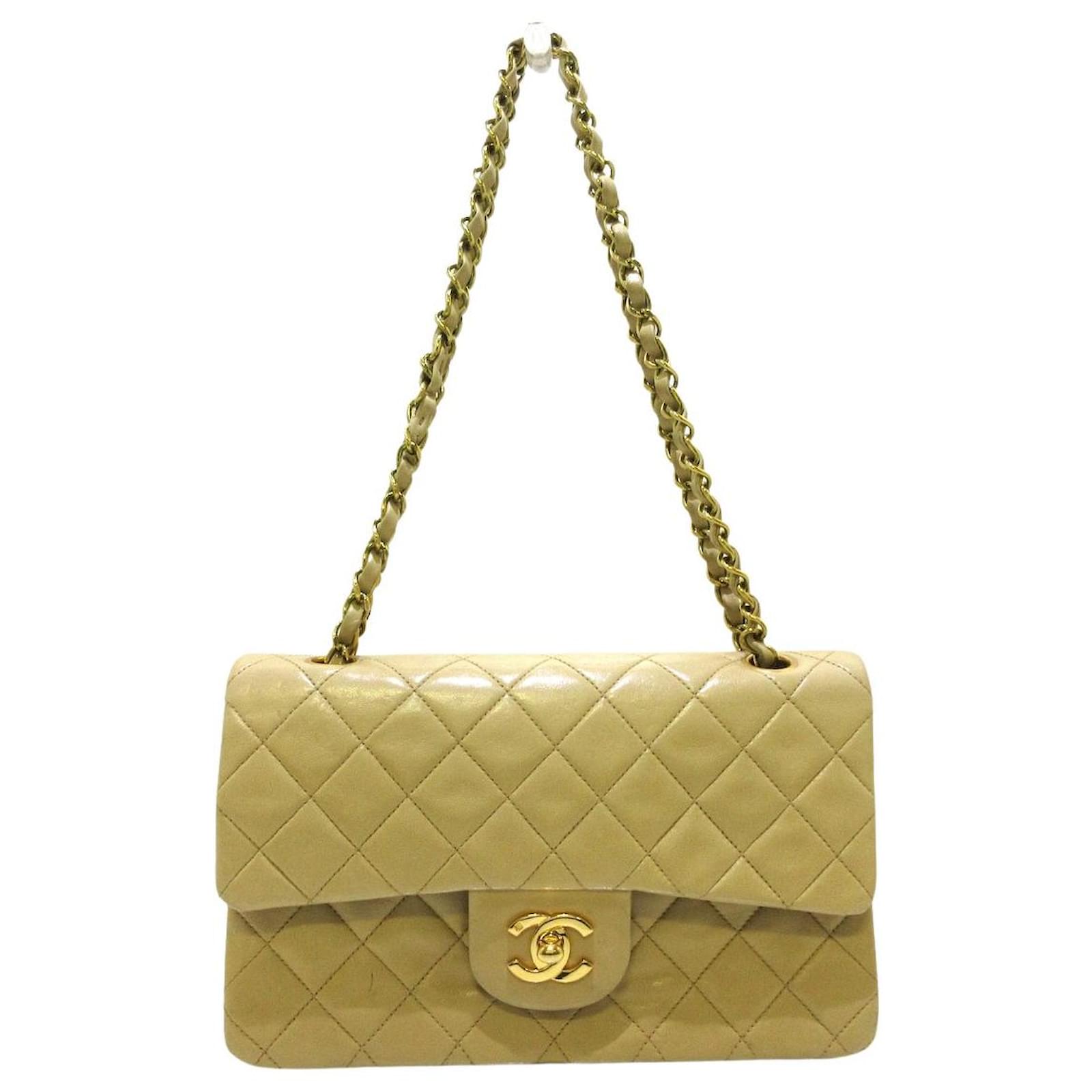 Chanel Classic Flap Beige Leather ref.657319 - Joli Closet