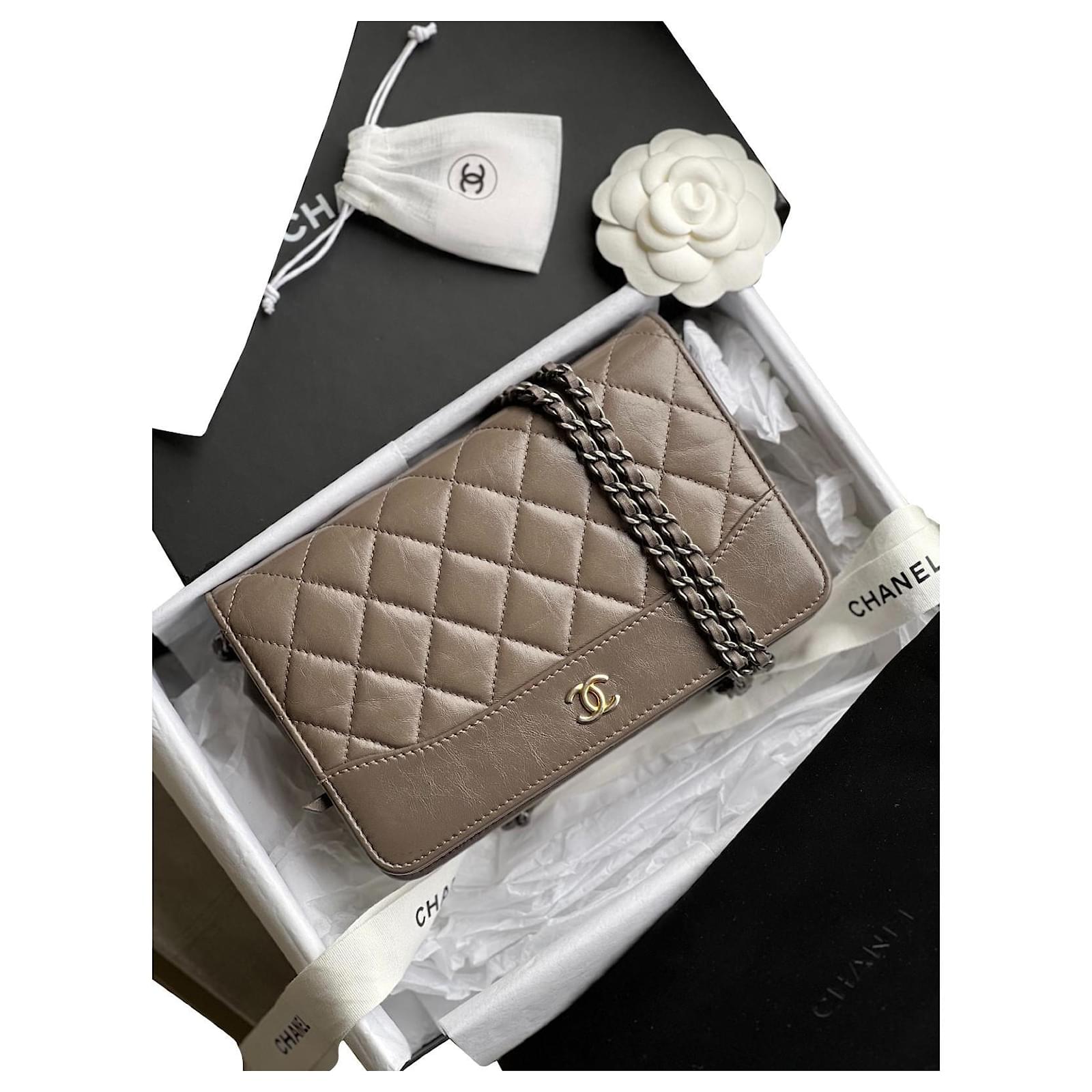 Chanel WOC bag Taupe Leather ref.659883 - Joli Closet