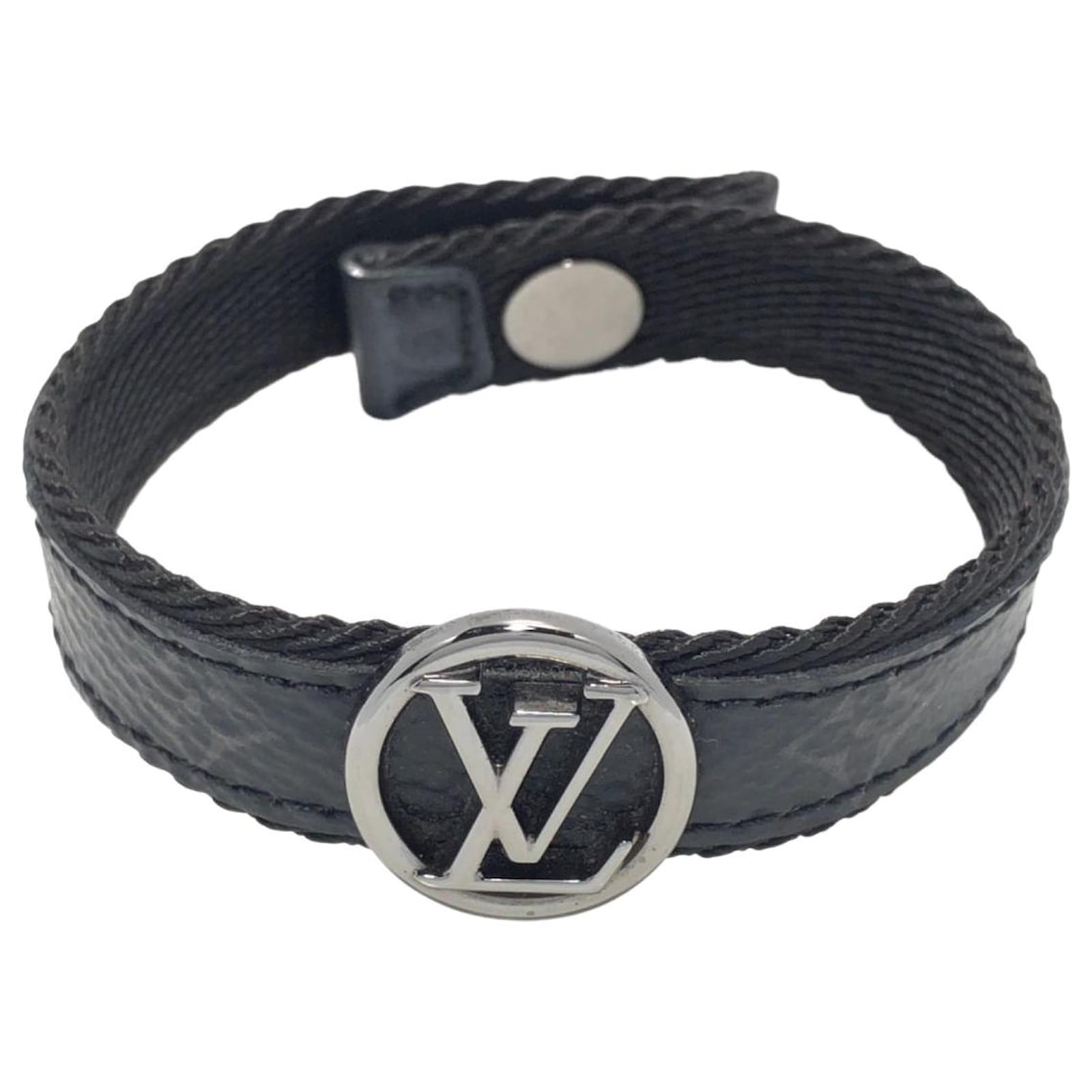 Louis Vuitton Circle Black Cloth ref.665605 - Joli Closet