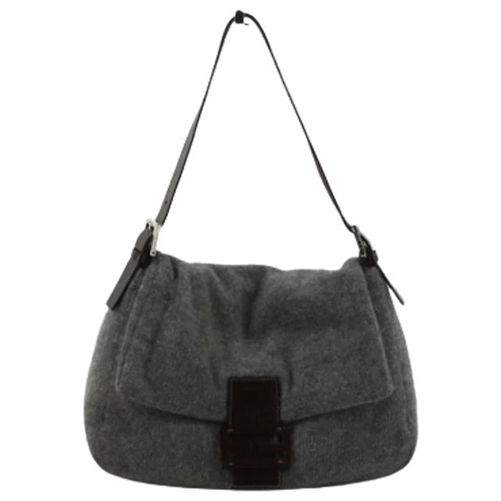 Grey Wool Fendi Baguette Mamma ref.668272 - Joli Closet