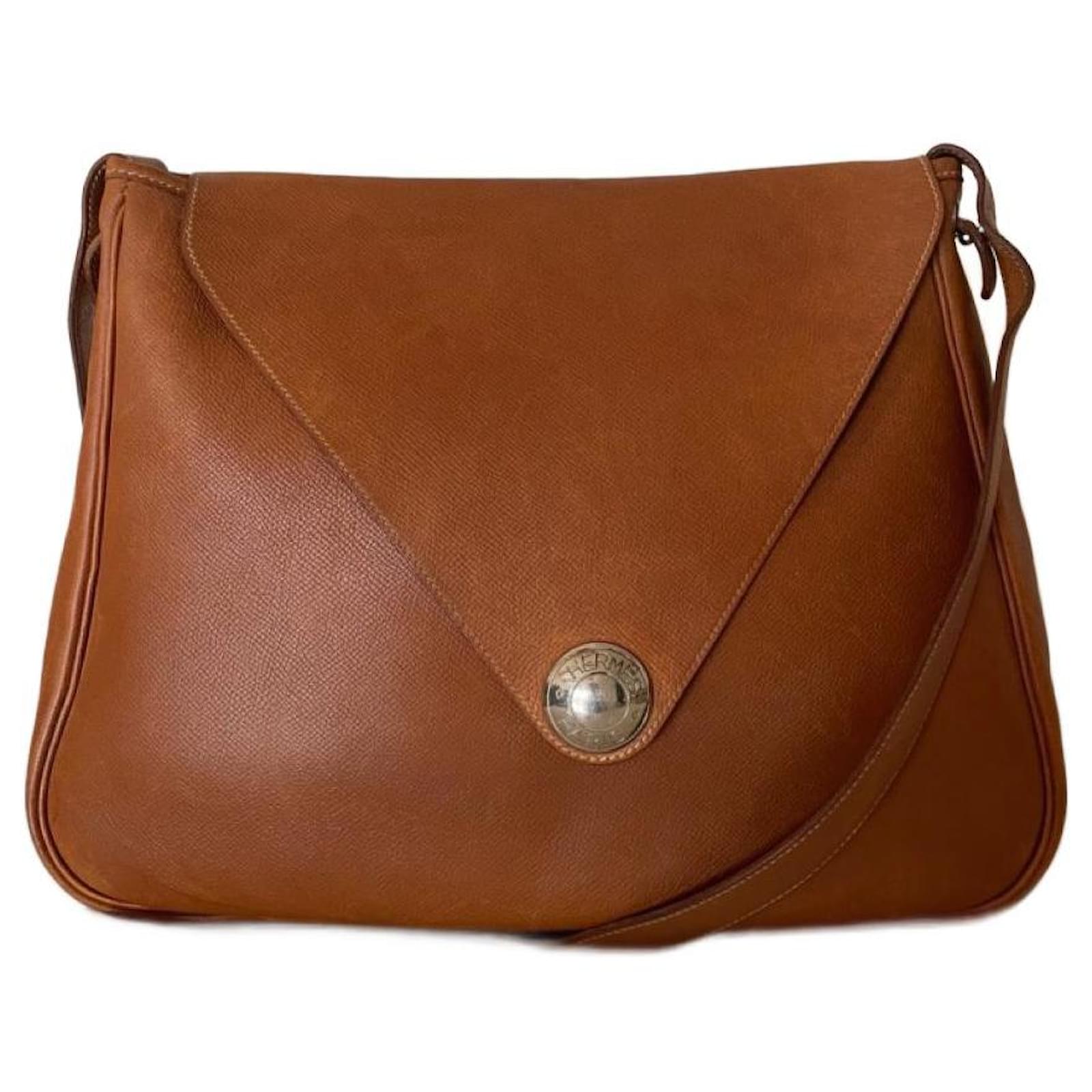 Hermès Handbags Caramel Leather ref.669077 - Joli Closet