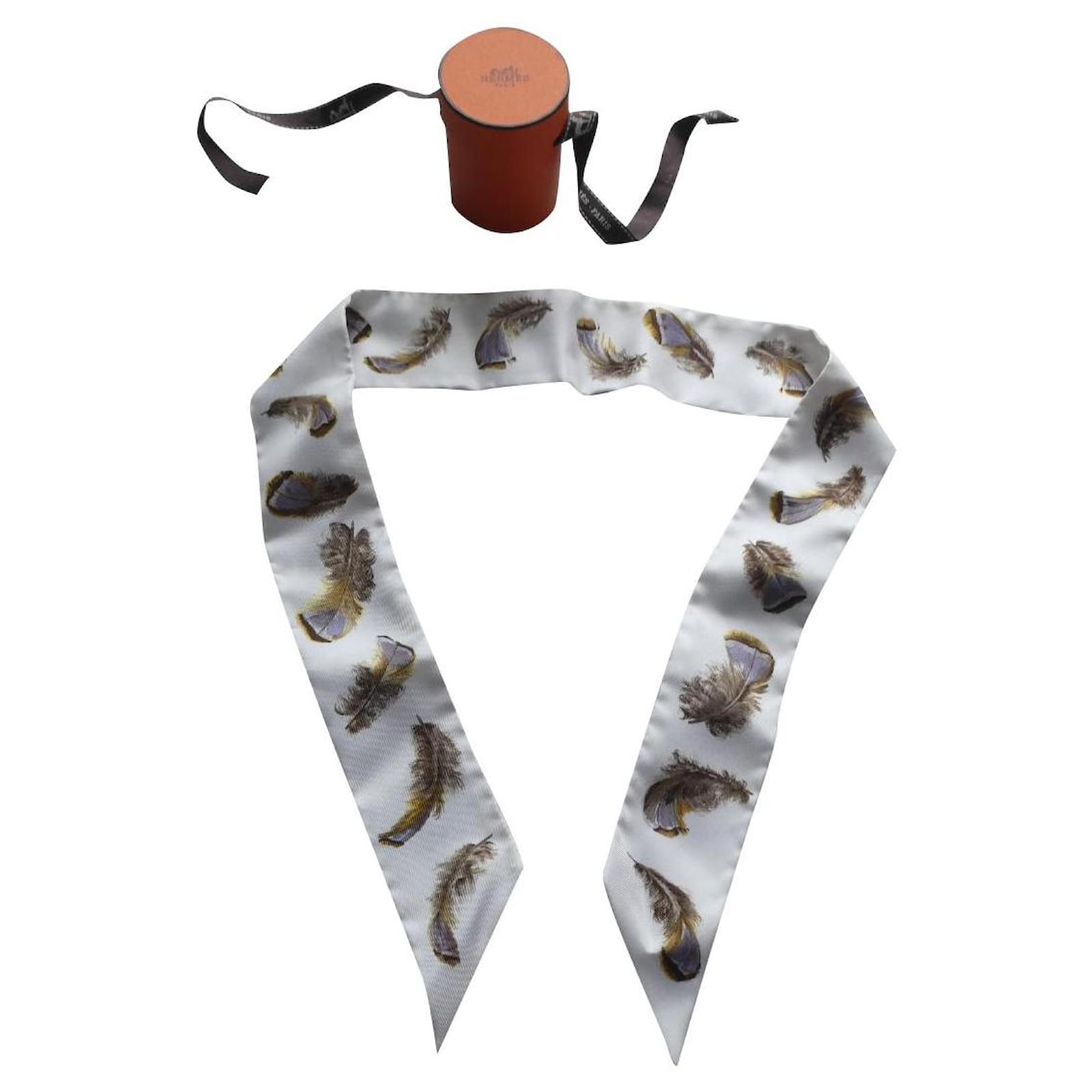 twilly hermès neuf avec boite Soie Blanc ref.676159 - Joli Closet
